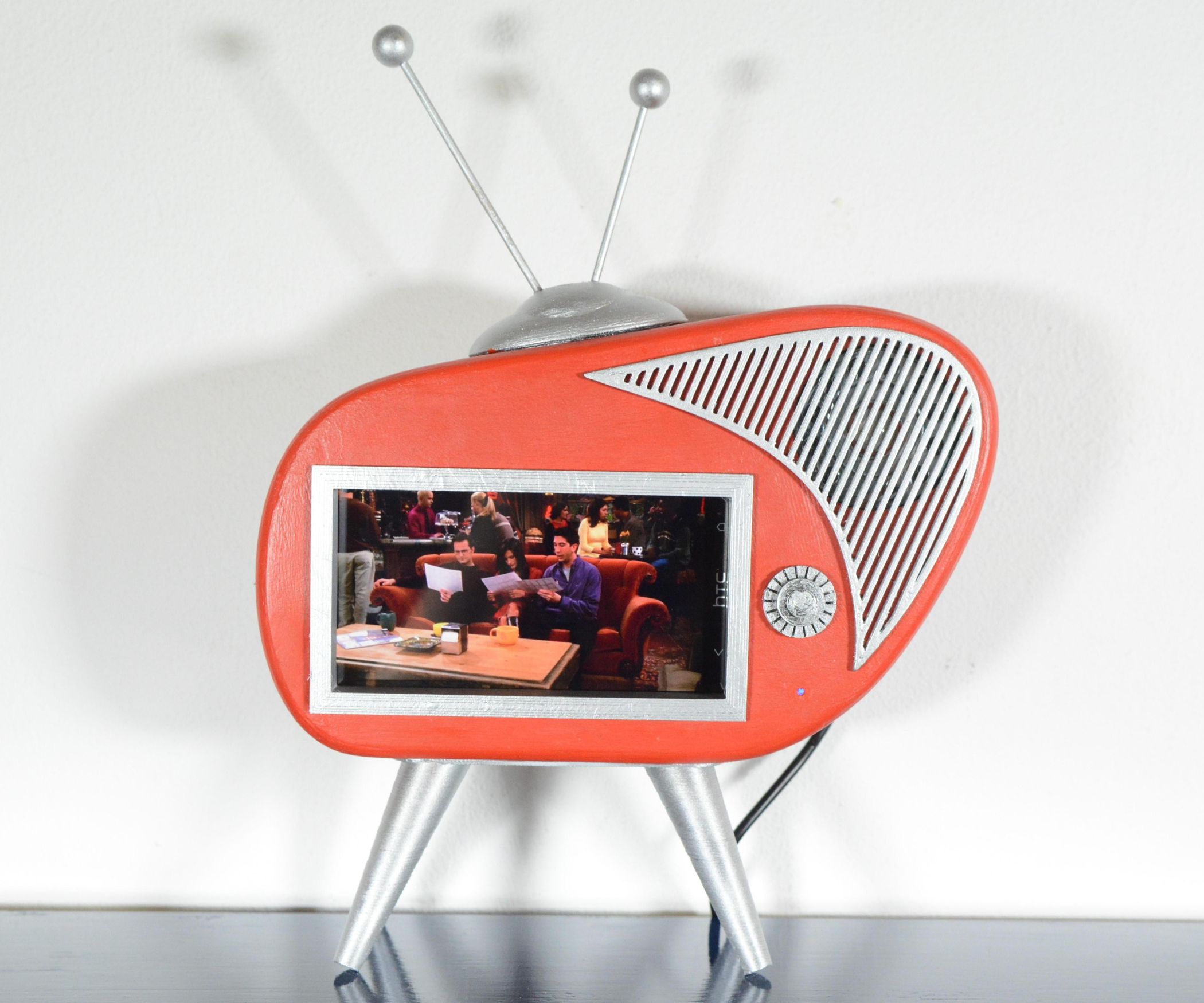 Retro TV Phone Holder With Speakers : 9 Steps (with Pictures ...
