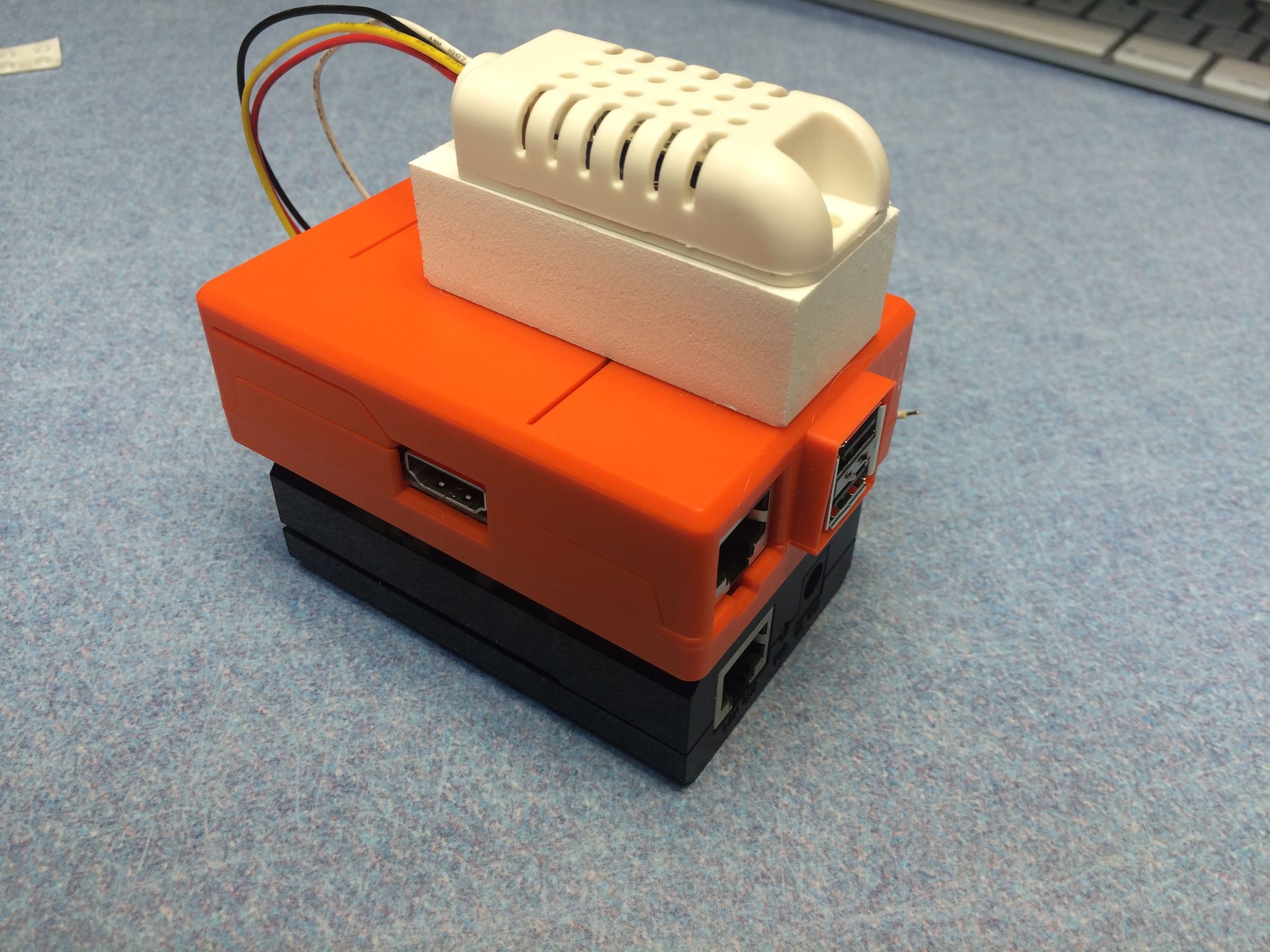 Raspberry Pi Temperature & Humidity Network Monitor : 11 Steps (with ...