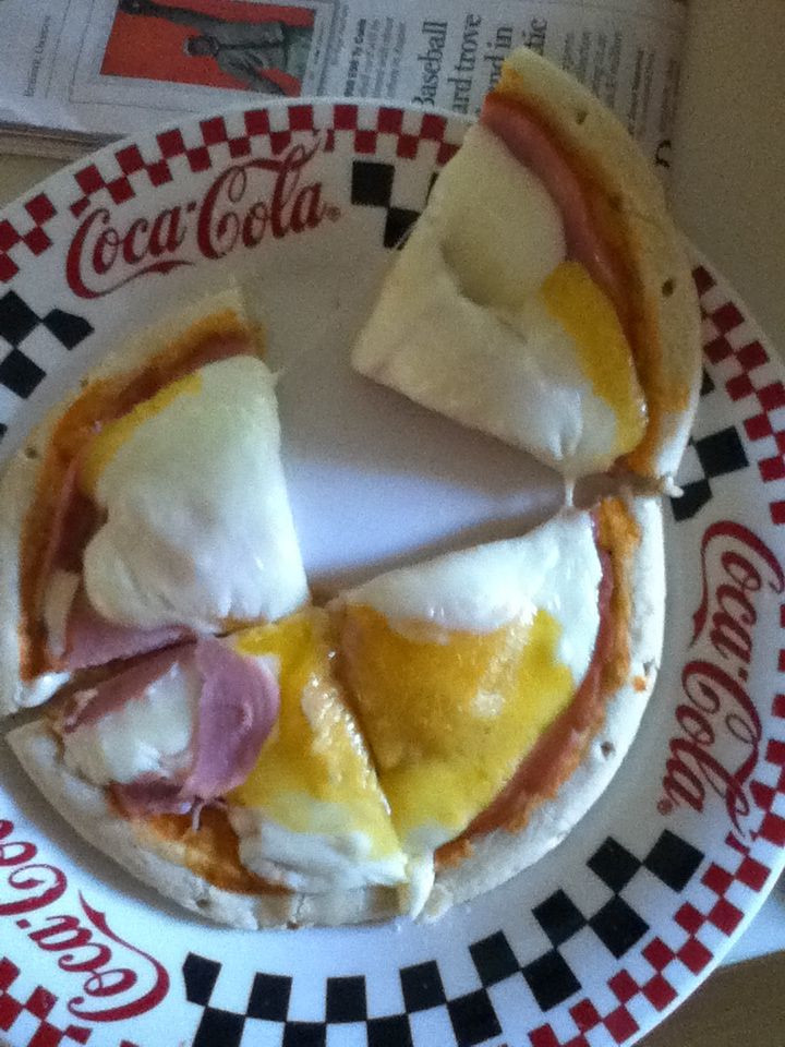 10 Minute Snack Size Pizza(: : 5 Steps - Instructables