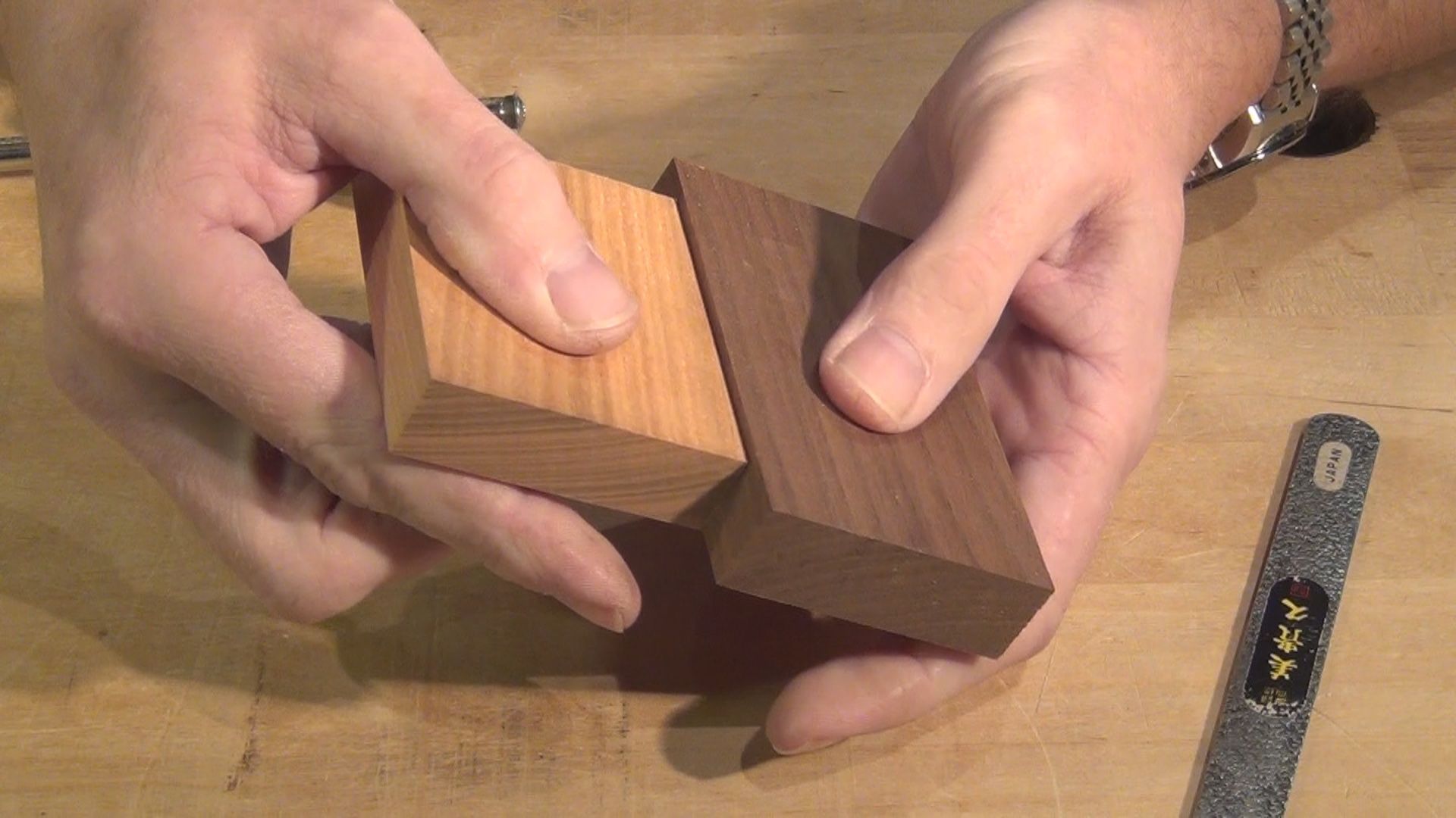 How to Prepare Sunrise Dovetails (Japanese Dovetails) : 9 Steps (with ...