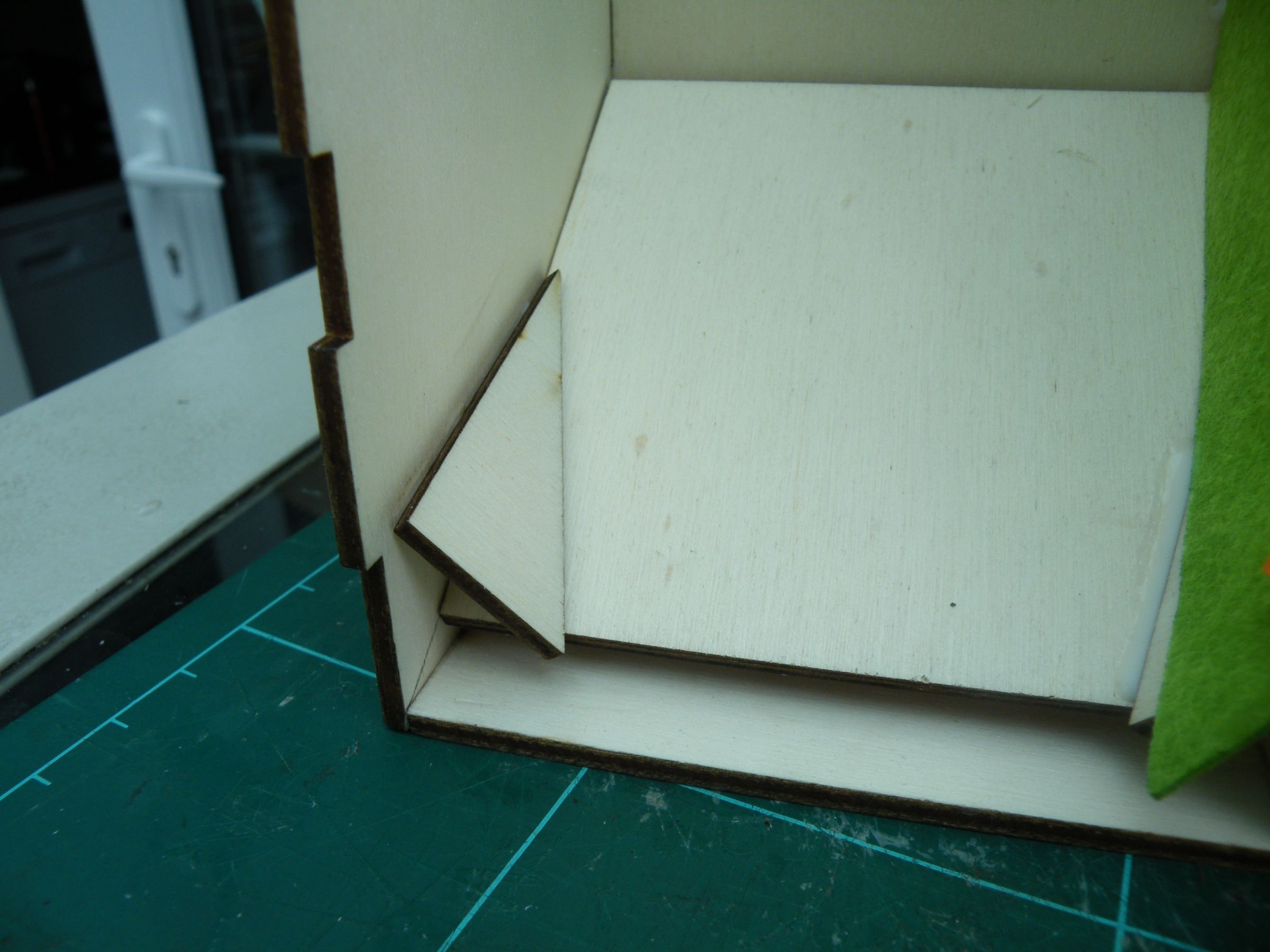 Dice Tower : 17 Steps (with Pictures) - Instructables