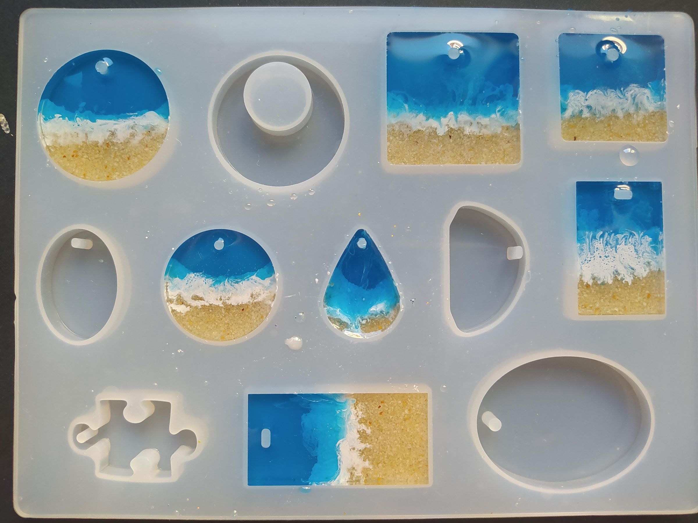 Epoxy Resin Encapsulated Beach : 6 Steps (with Pictures) - Instructables