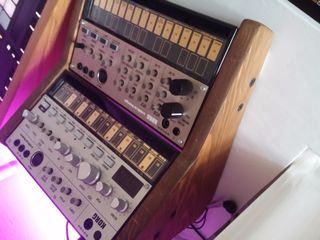 Dual Korg Volca Stand : 4 Steps (with Pictures) - Instructables