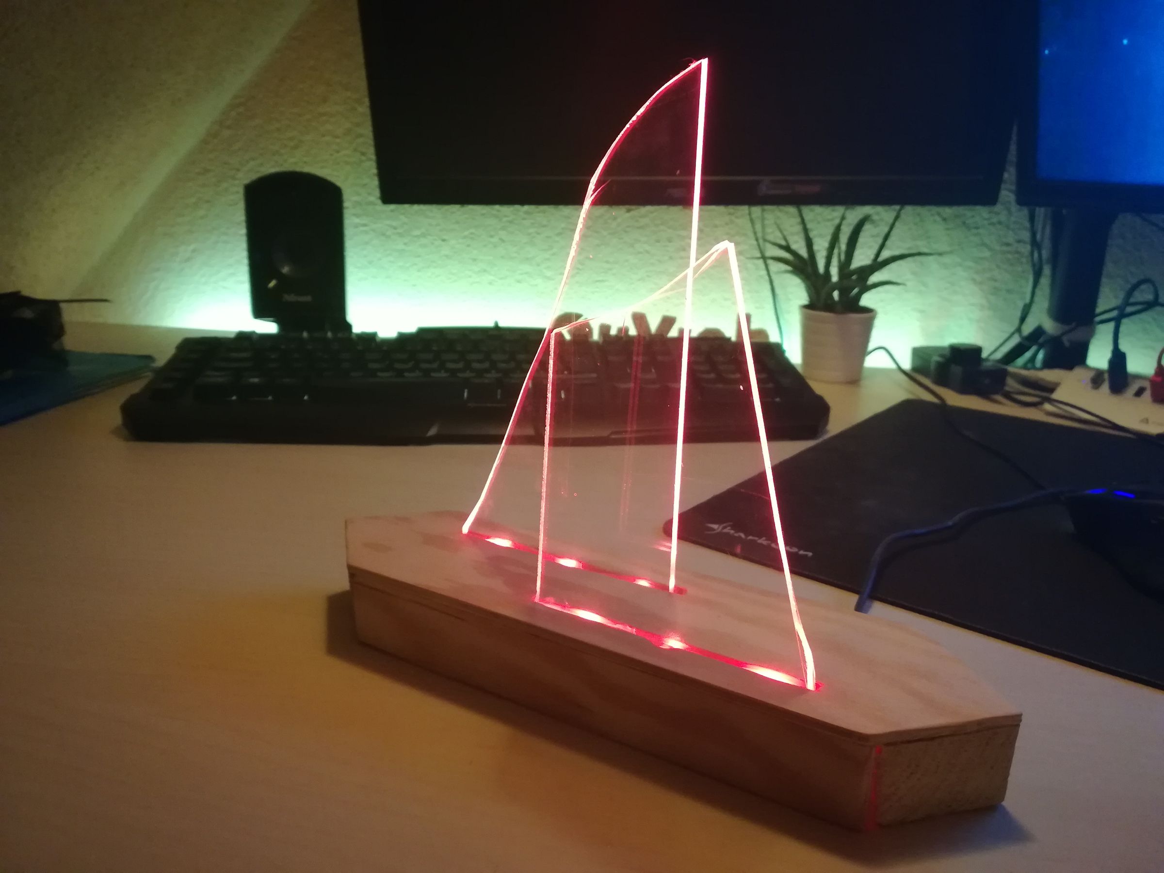 LED Plexiglass Light : 6 Steps - Instructables