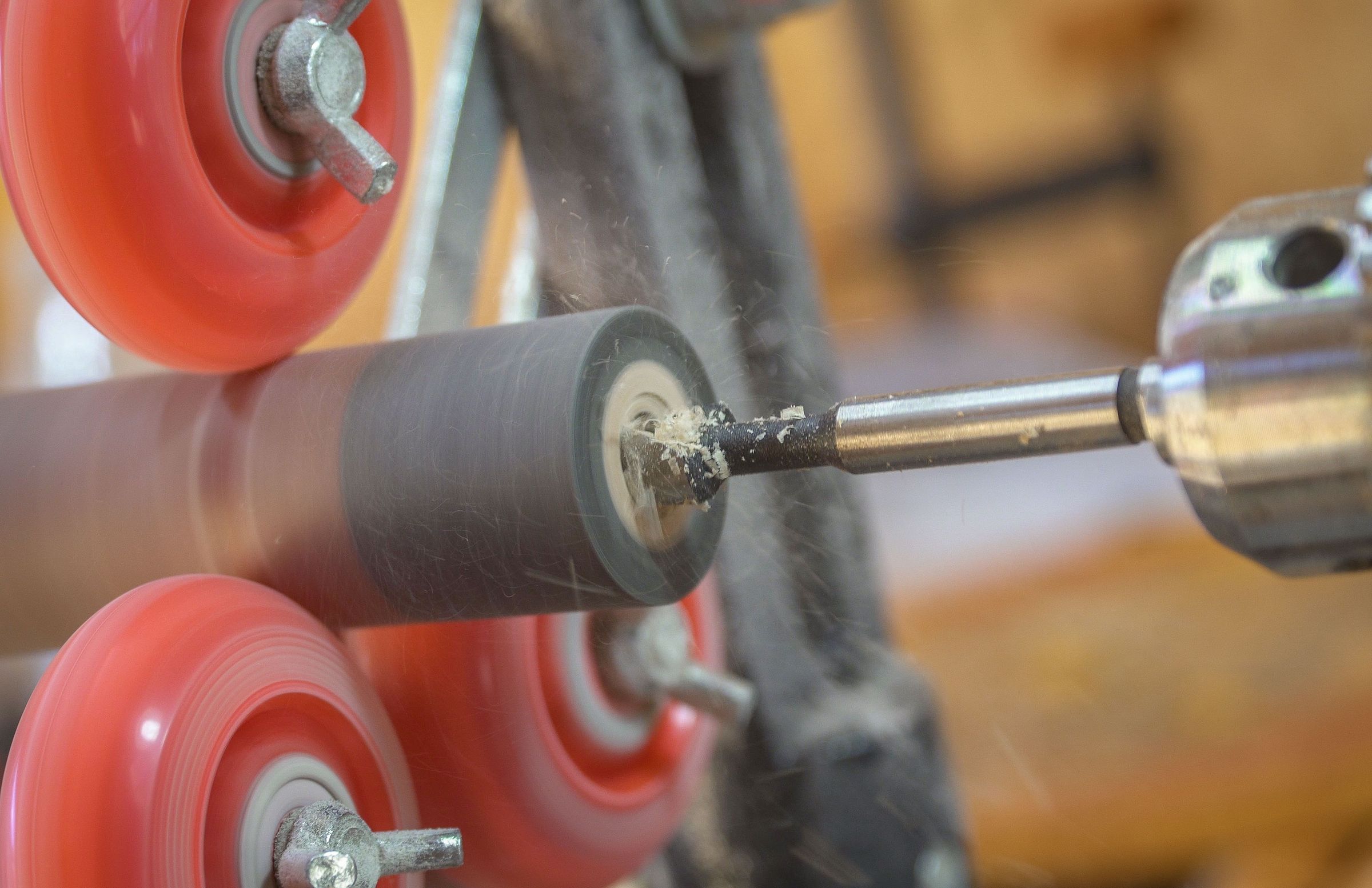 How to Make a Custom Hybrid Epoxy Pool Cue Using a Wood Lathe : 19 ...