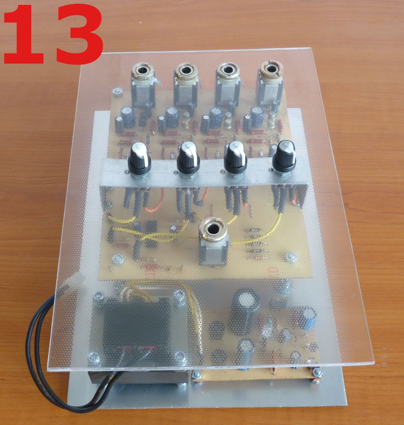 4 Microphones Mixer Preamplifier : 6 Steps (with Pictures) - Instructables