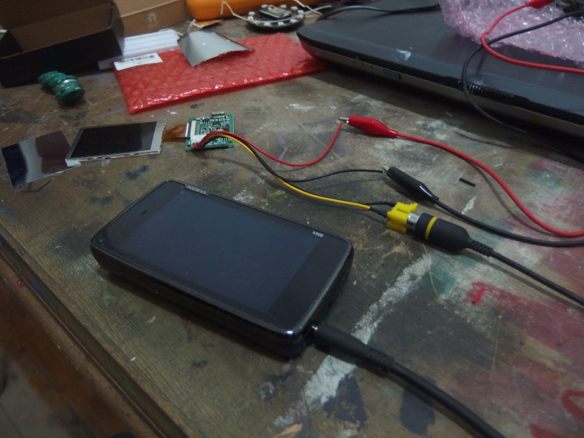 Convert a 40 Years Old DIA Slide Projector to a Decent DIY Projector ...