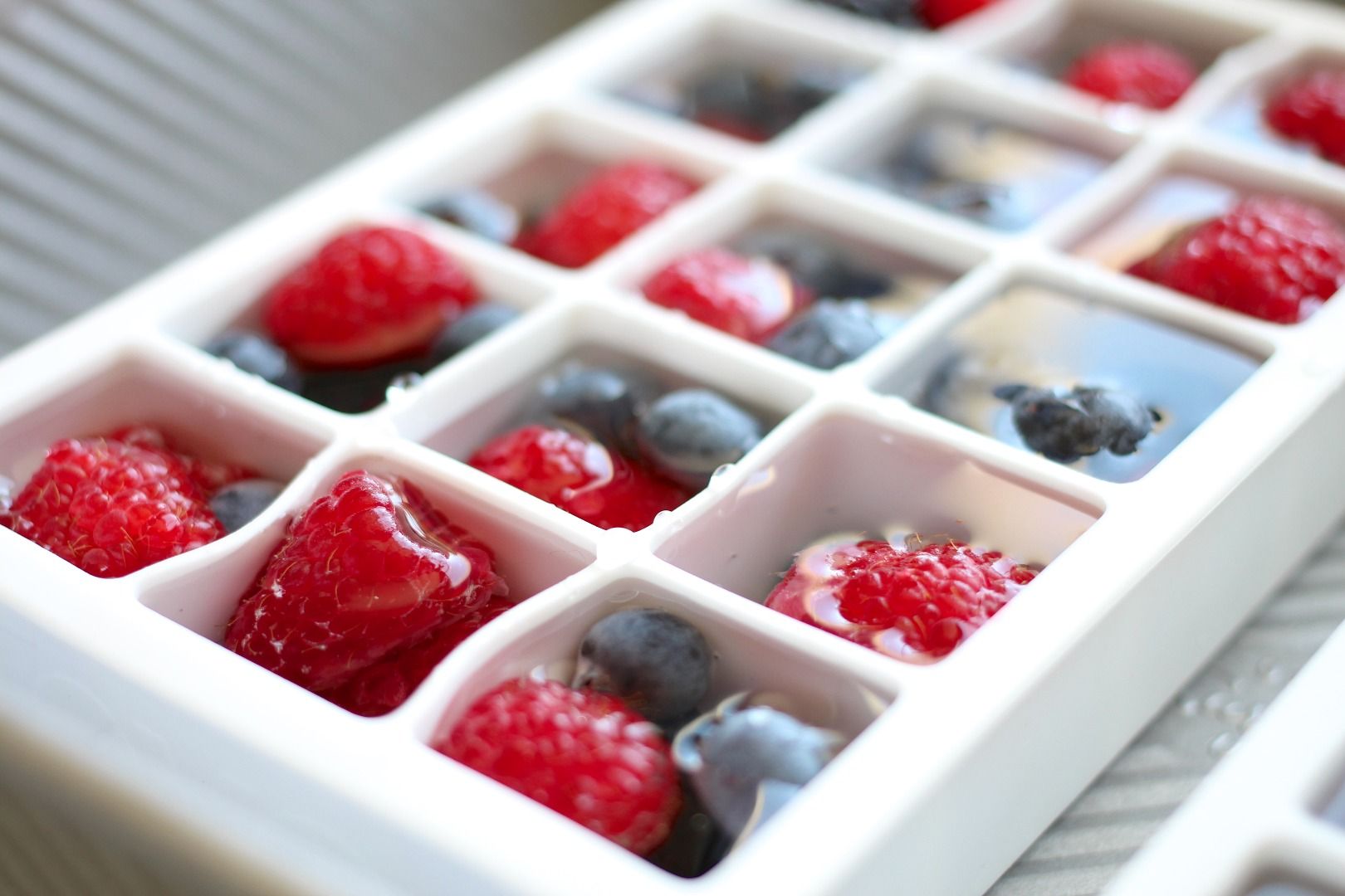 Berry Ice Cubes : 5 Steps (with Pictures) - Instructables