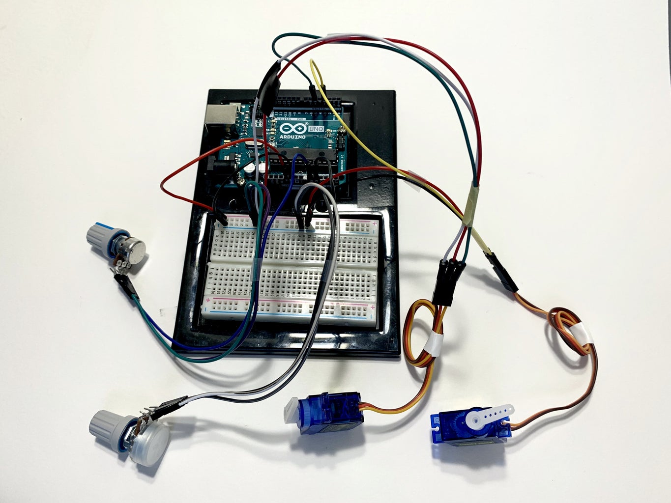 2 Potentiometers And 2 Servos Controlled Motion With Arduino 4 Steps