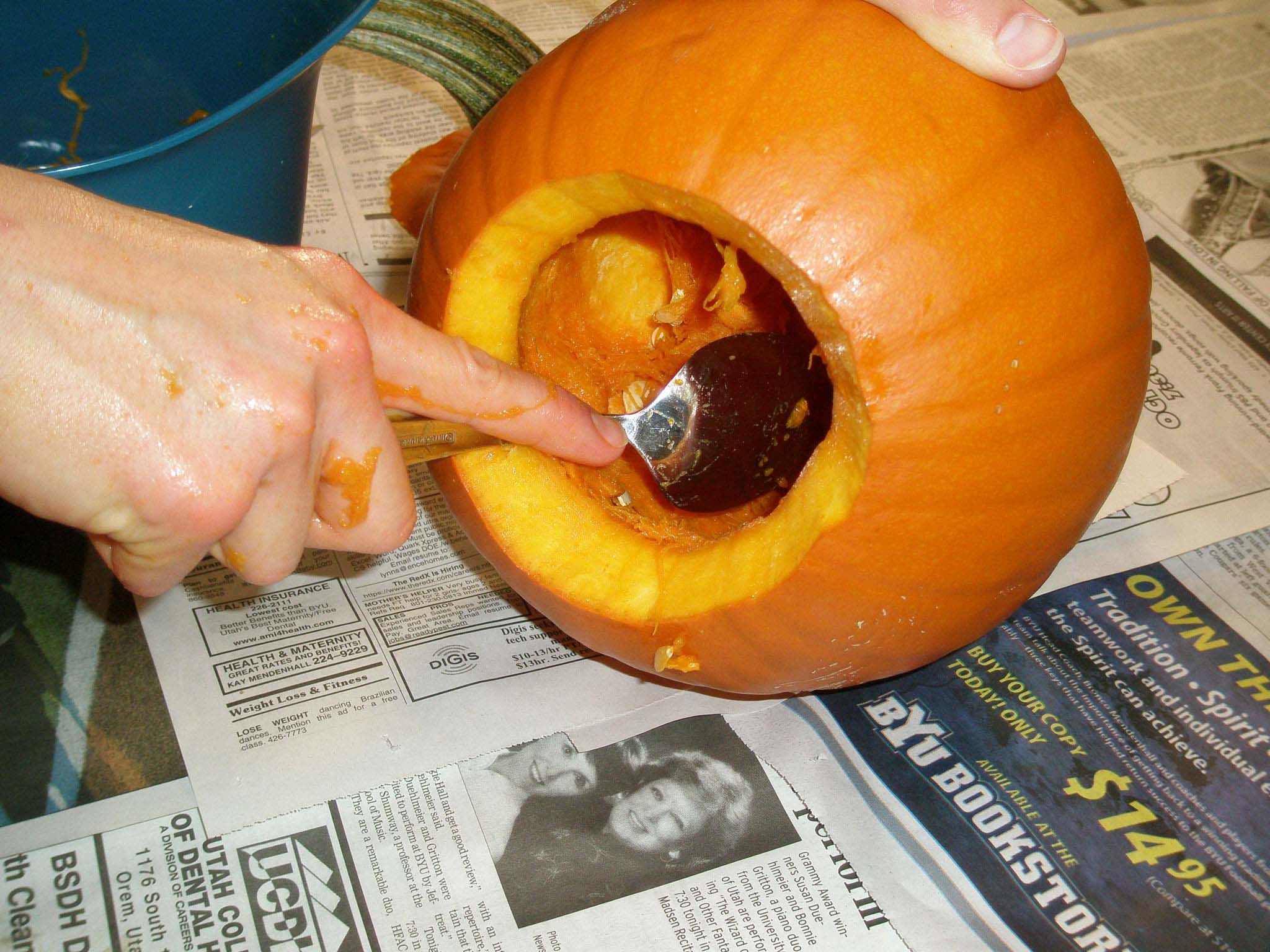 How to Carve a Jack-o-lantern : 7 Steps (with Pictures) - Instructables