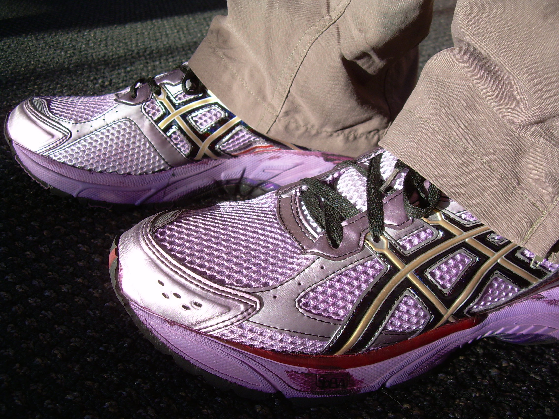 How to Dye Your Shoes a Cool Color Like Purple : 7 Steps (with Pictures ...