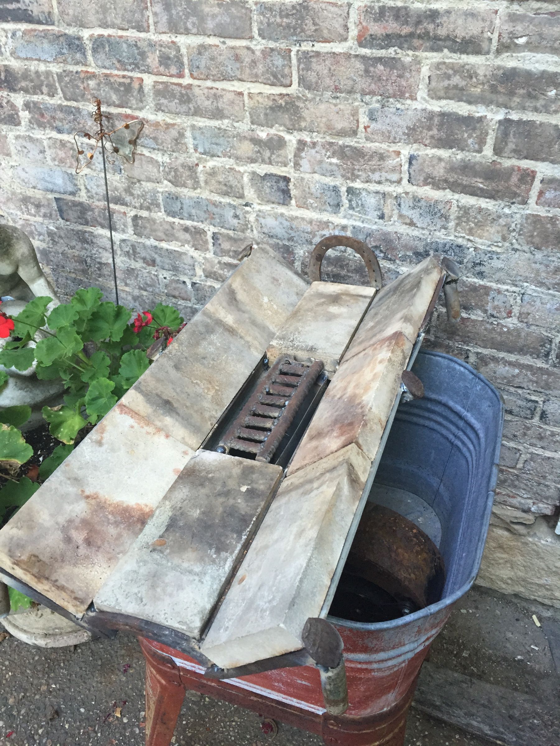 A Partially Comprehensive Guide to Forge Building : 4 Steps (with ...