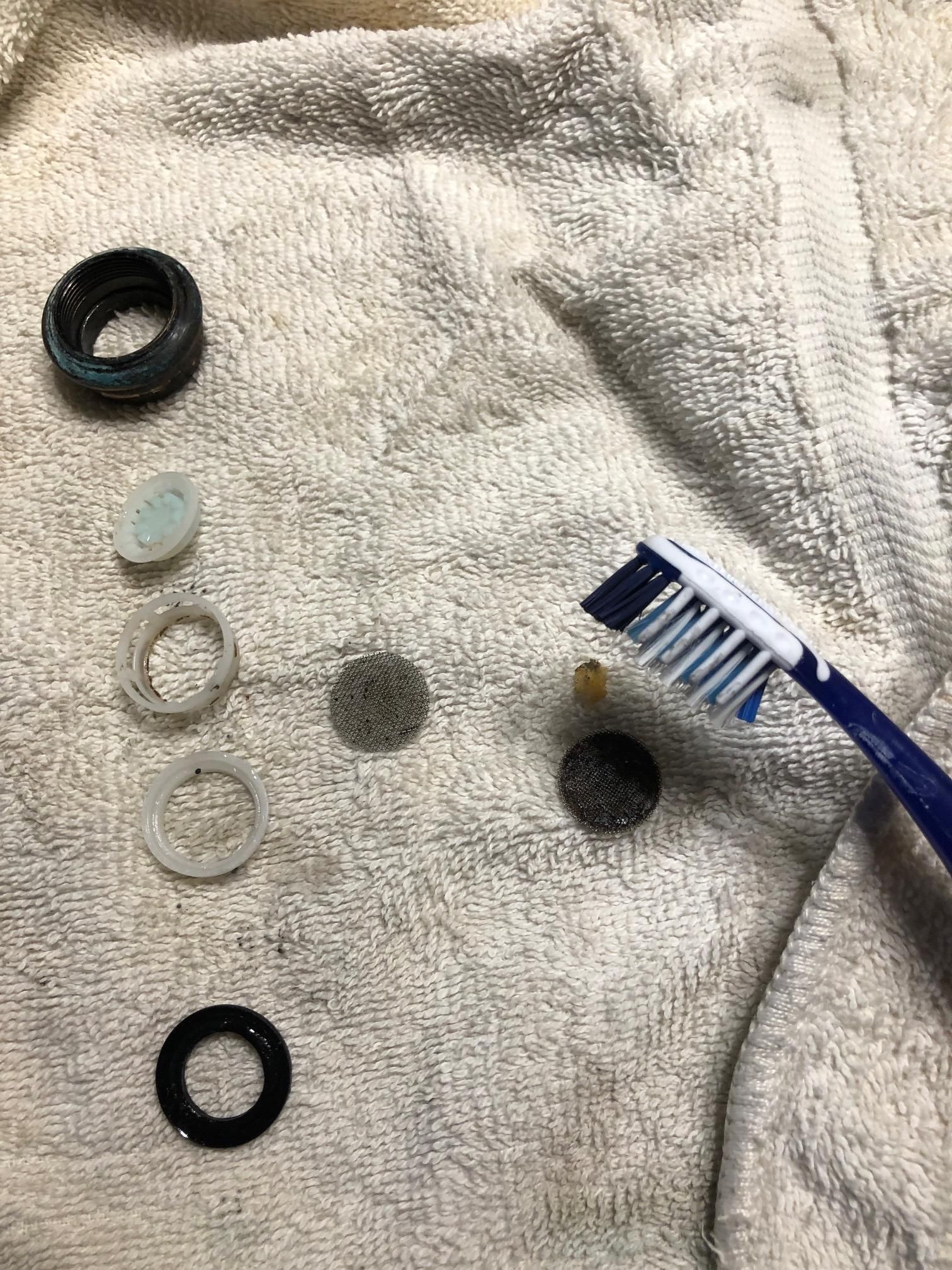 Cleaning Faucet Aerator : 8 Steps - Instructables