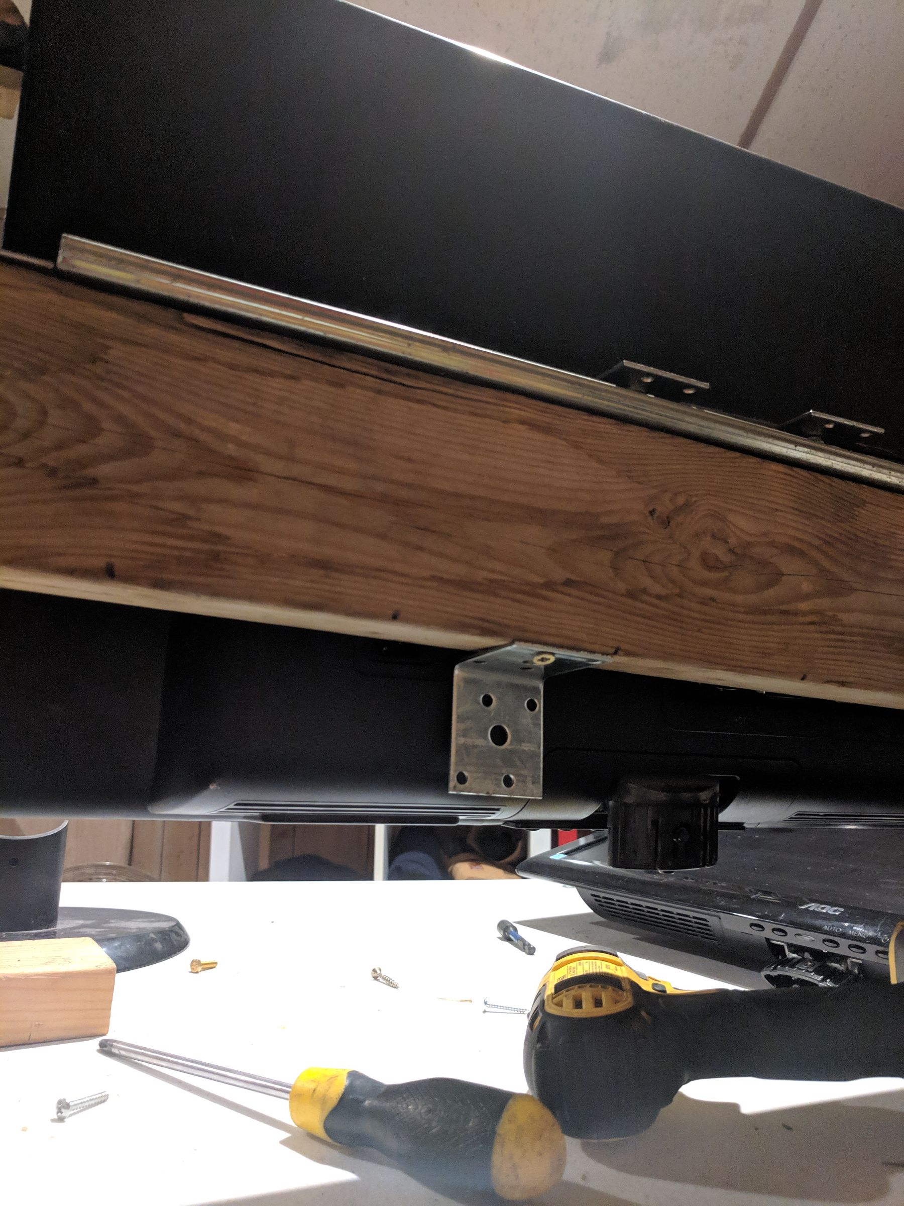 Build an Adjustable Triple Monitor Stand : 6 Steps - Instructables