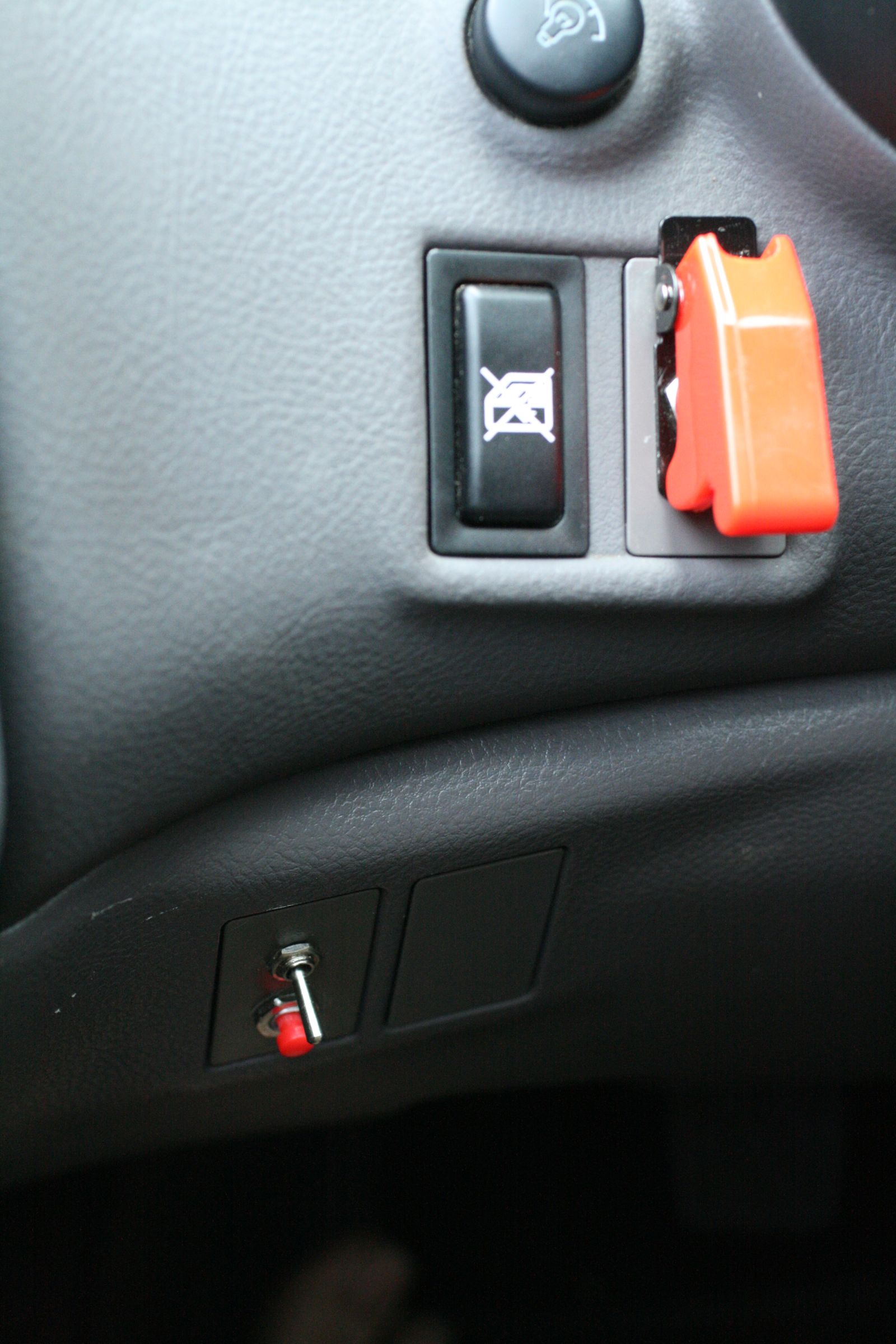 Killswitch: Car Security on the Cheap. : 5 Steps - Instructables