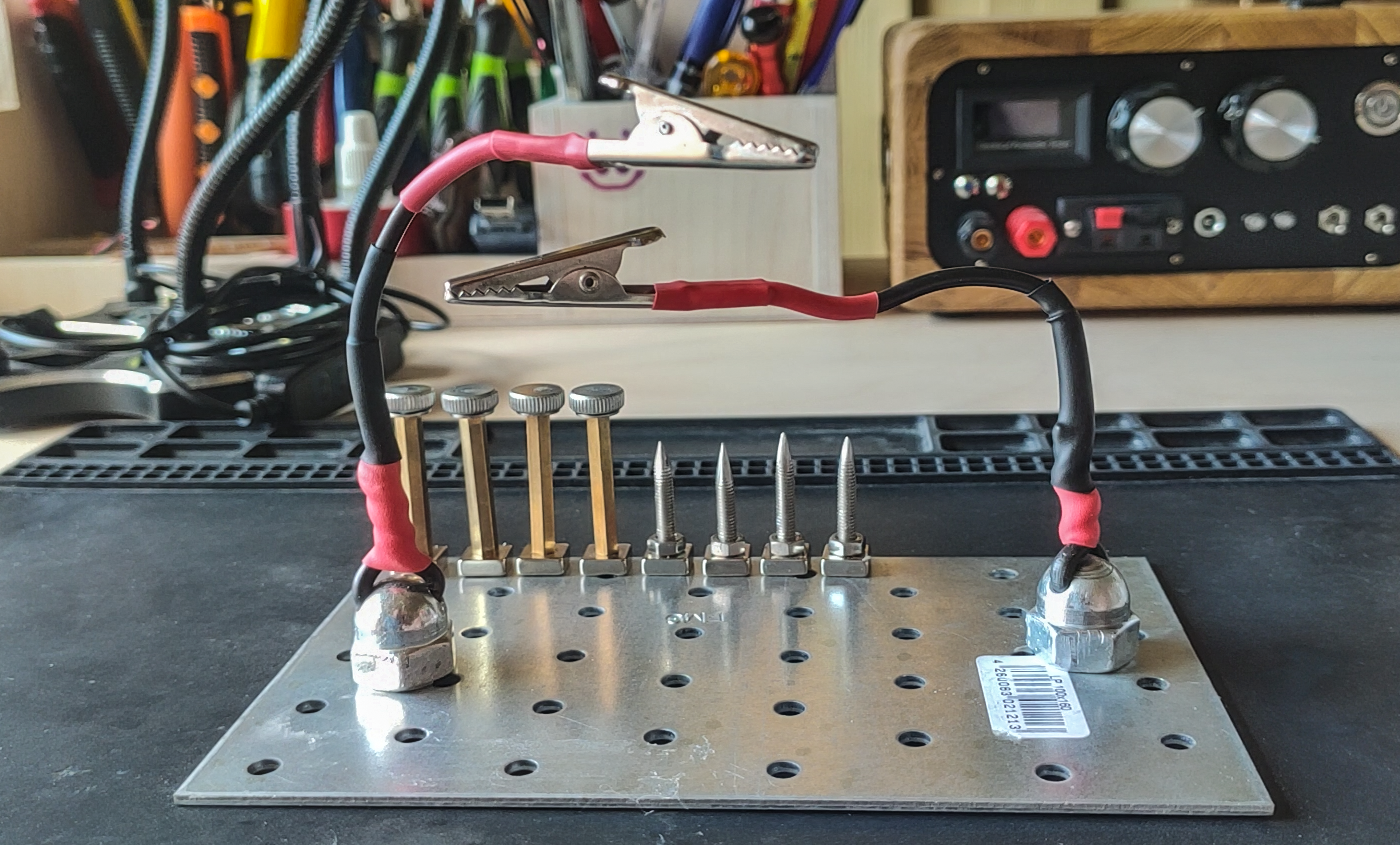 Magnetic Helping Hands Set for PCB and Electronics : 11 Steps (with ...