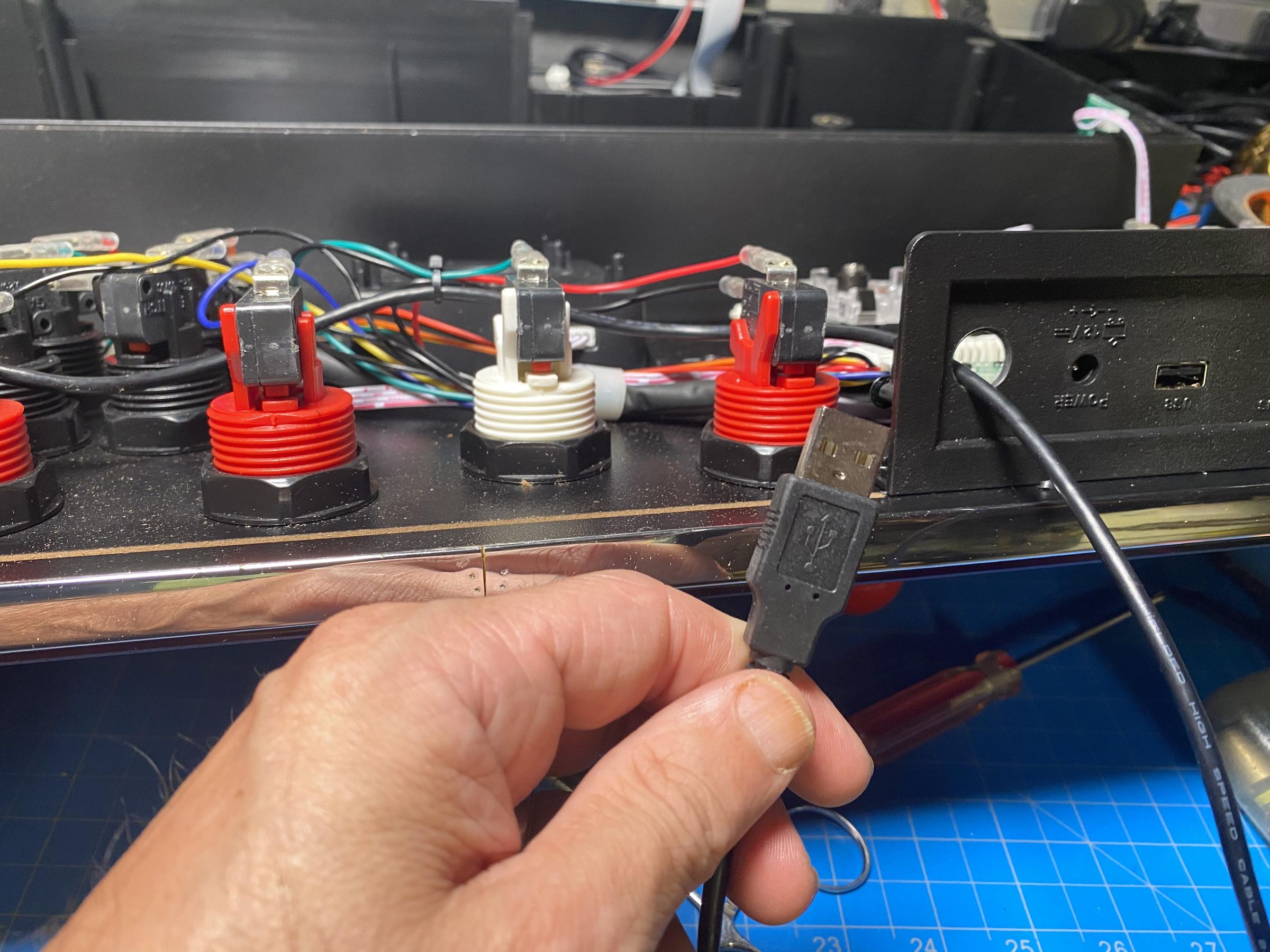 AtGames Legends Arcade Machine Ultimate Mod : 7 Steps - Instructables