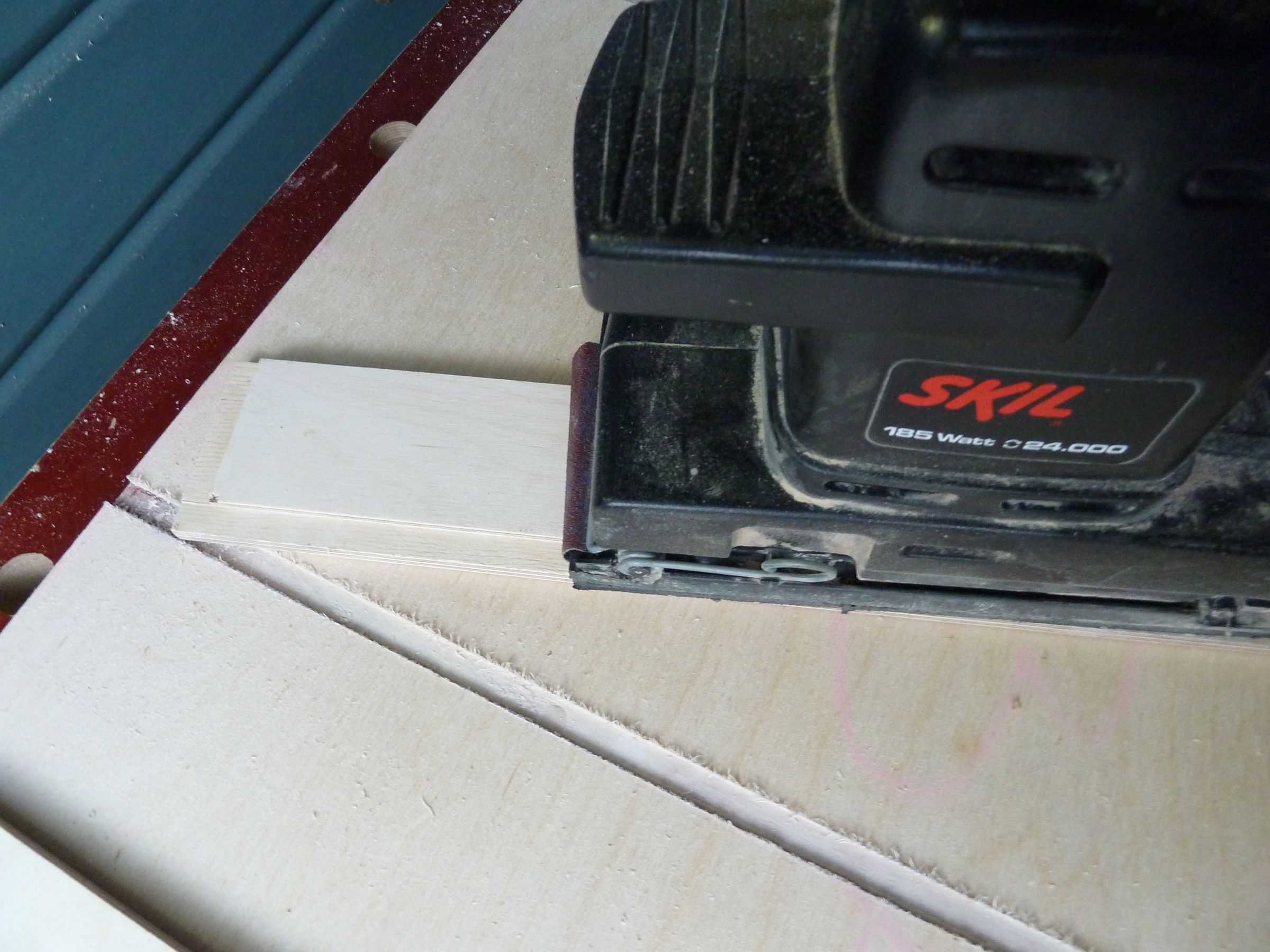 Make a Portable Workstation : 14 Steps (with Pictures) - Instructables