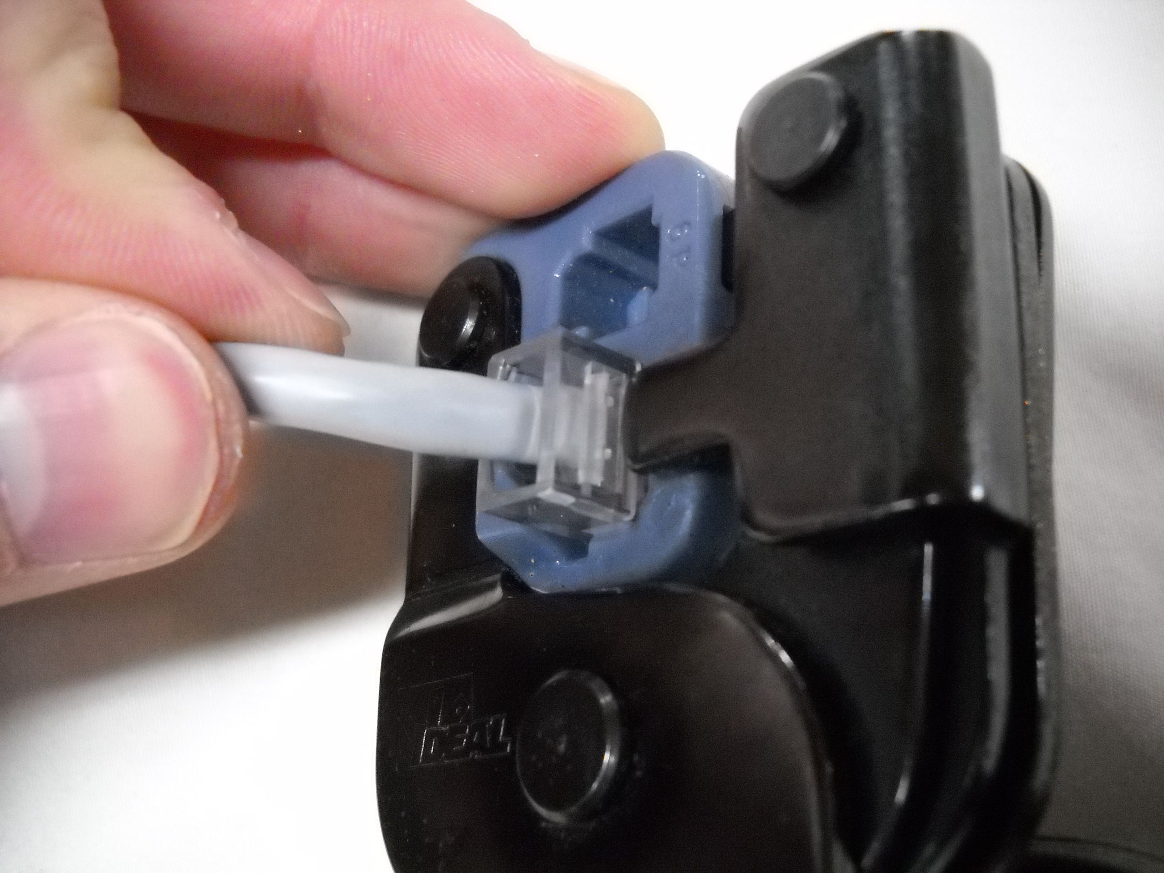 Terminating an Ethernet (CAT5e/CAT6) Cable : 6 Steps - Instructables