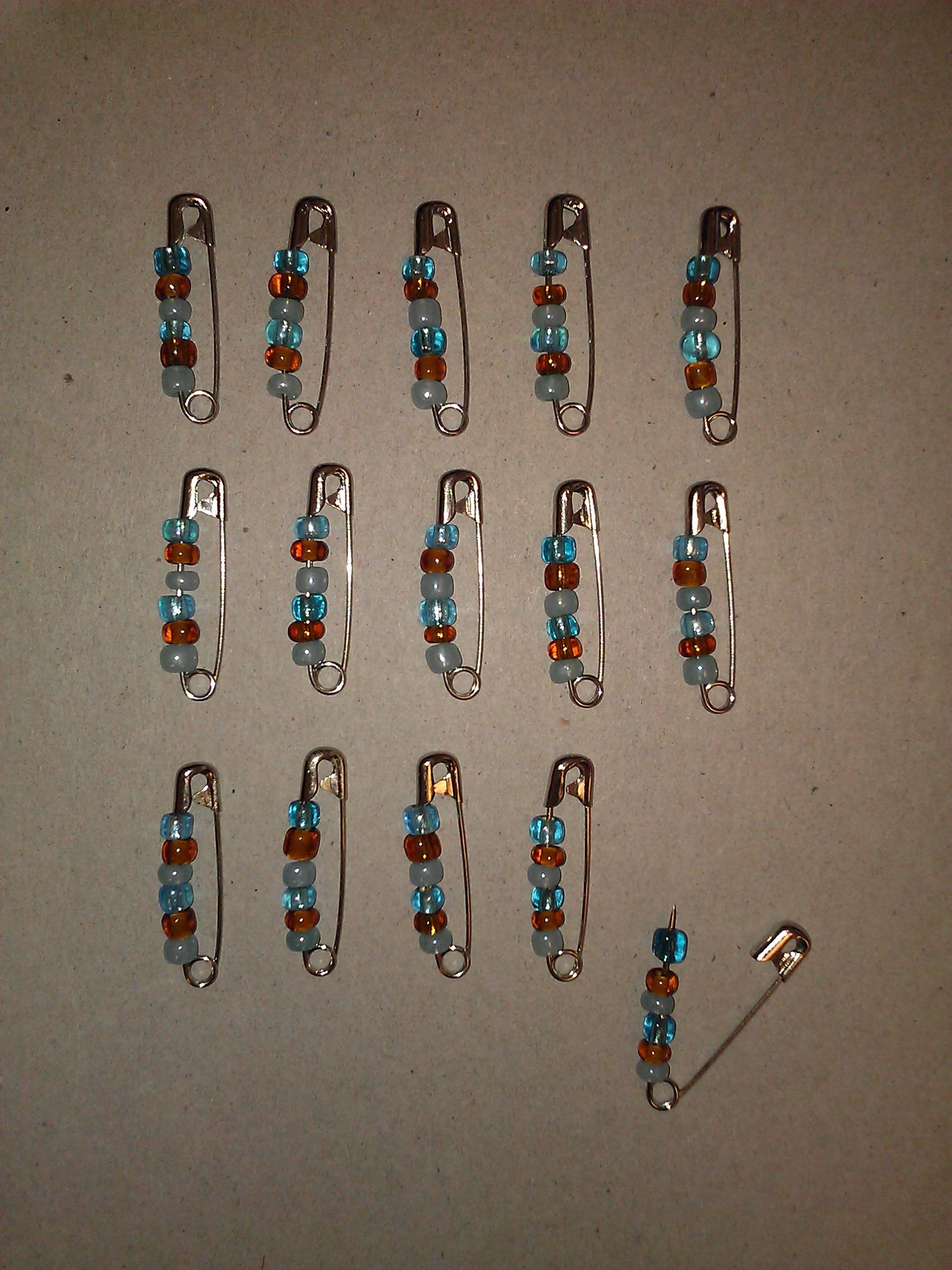 Safety Pin Bracelet : 10 Steps - Instructables