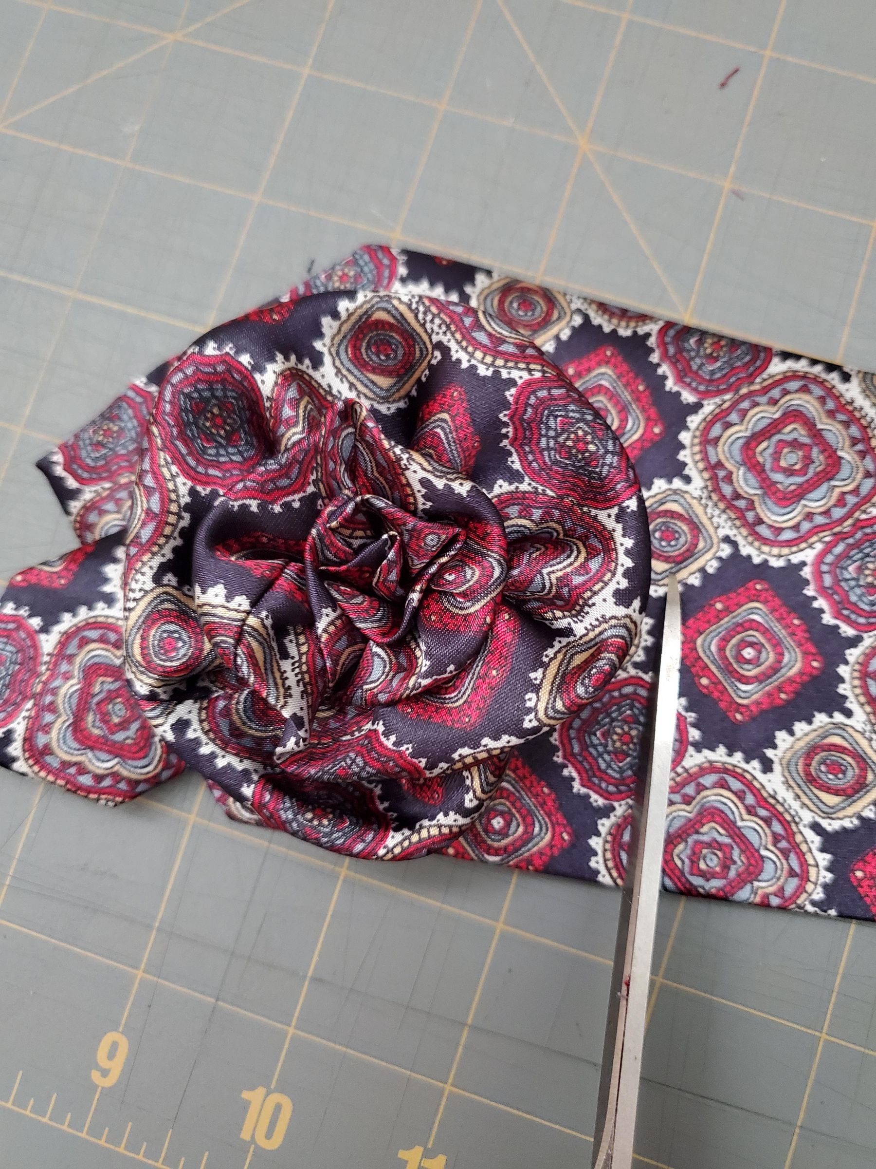 Upcycled Silk Tie Flower Broach : 6 Steps (with Pictures) - Instructables