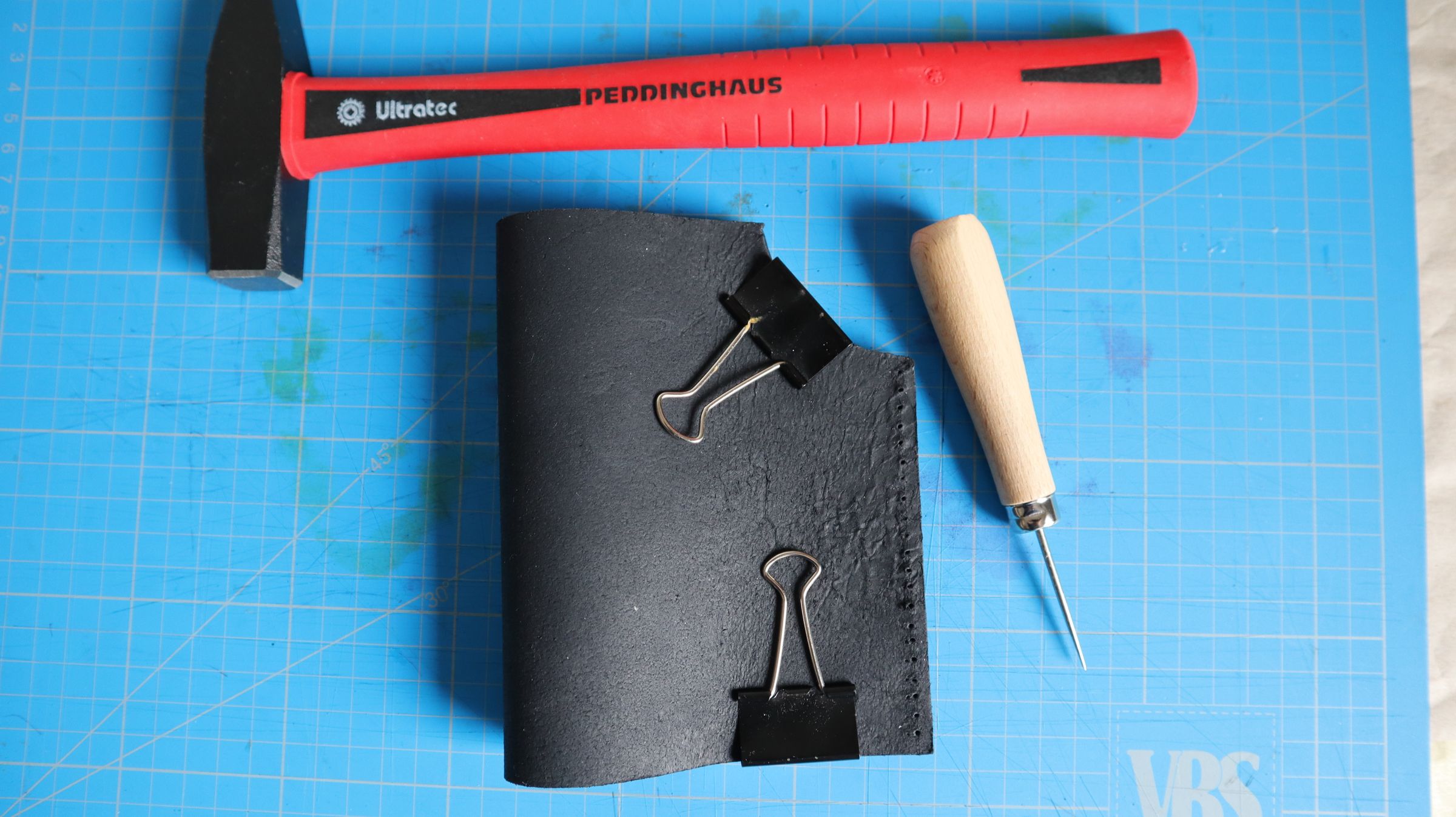 DIY Leather Dice Tower : 4 Steps - Instructables