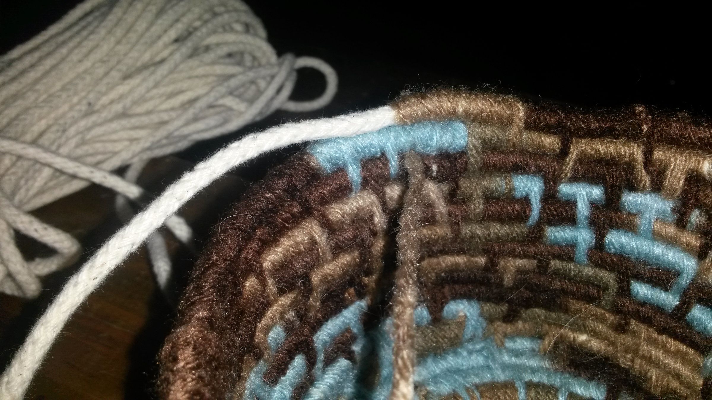 Weaving a Yarn Basket : 8 Steps (with Pictures) - Instructables