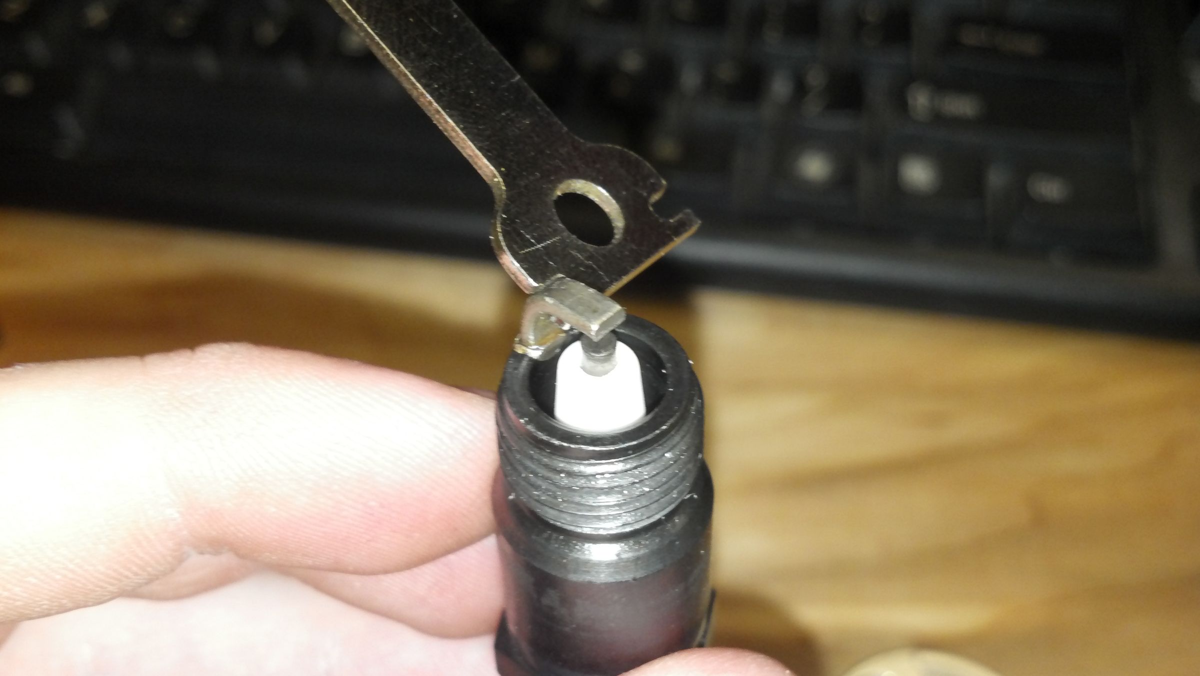 How to Gap a Spark Plug : 3 Steps - Instructables