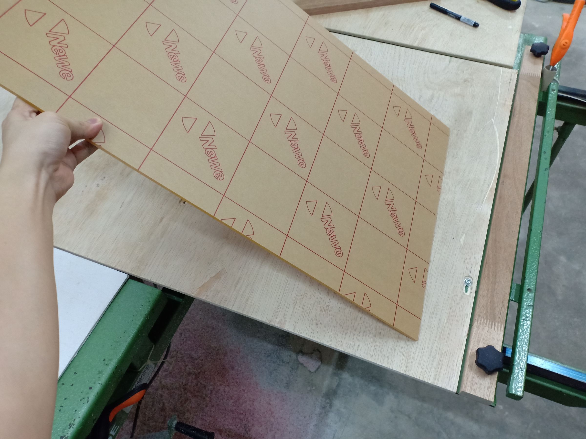 Make Sliding Table Saw Cut Square (without Squaring Tool) : 11 Steps ...