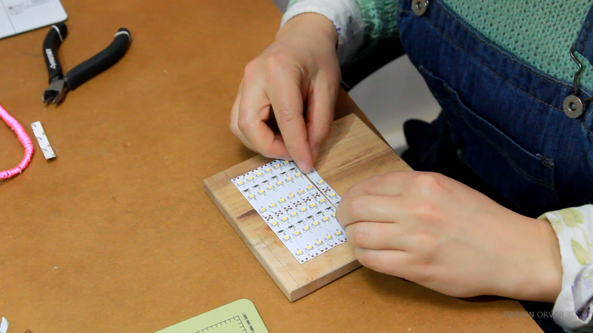 DIY LED Desk Lamp W/ Strip Lights : 8 Steps (with Pictures) - Instructables