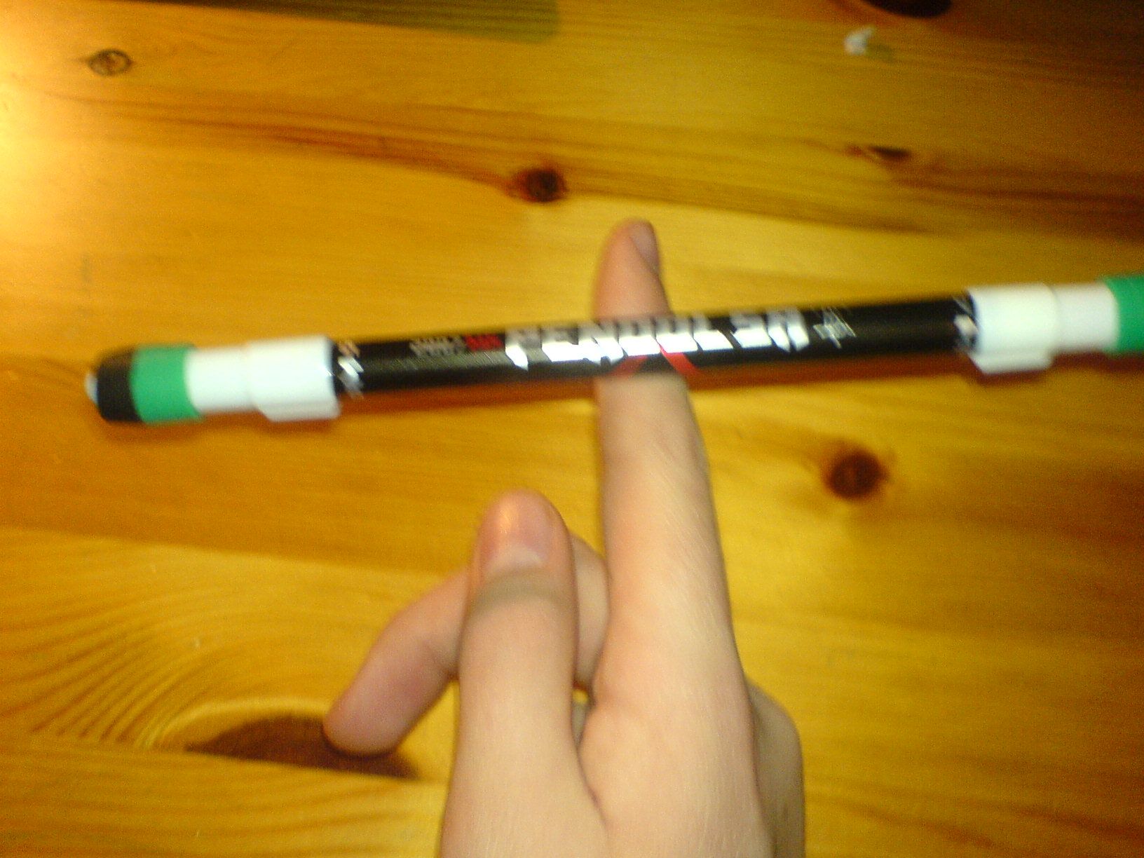 Penspinning : Thumbaround : 4 Steps - Instructables