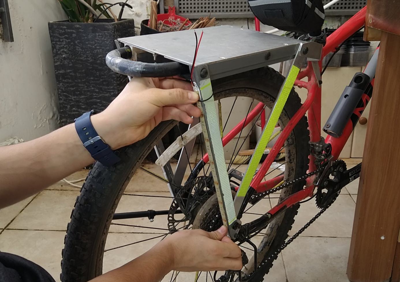 DIY Insanely Bright LED Bike Light With LED Strip Lighting (on a Budget ...