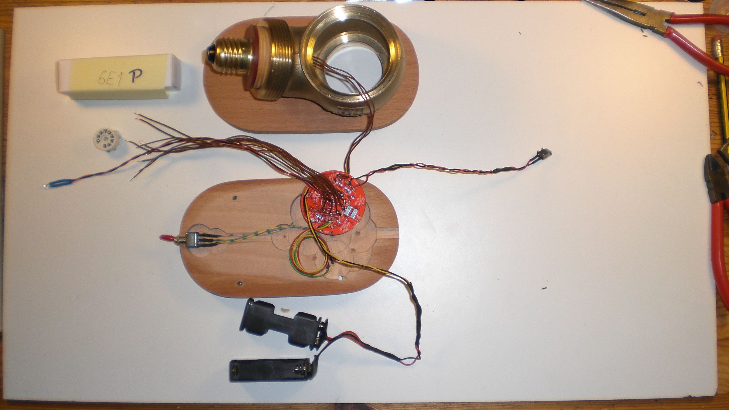 Steampunked Magic Eye Winker Powered by Batteries and USB-connected ...