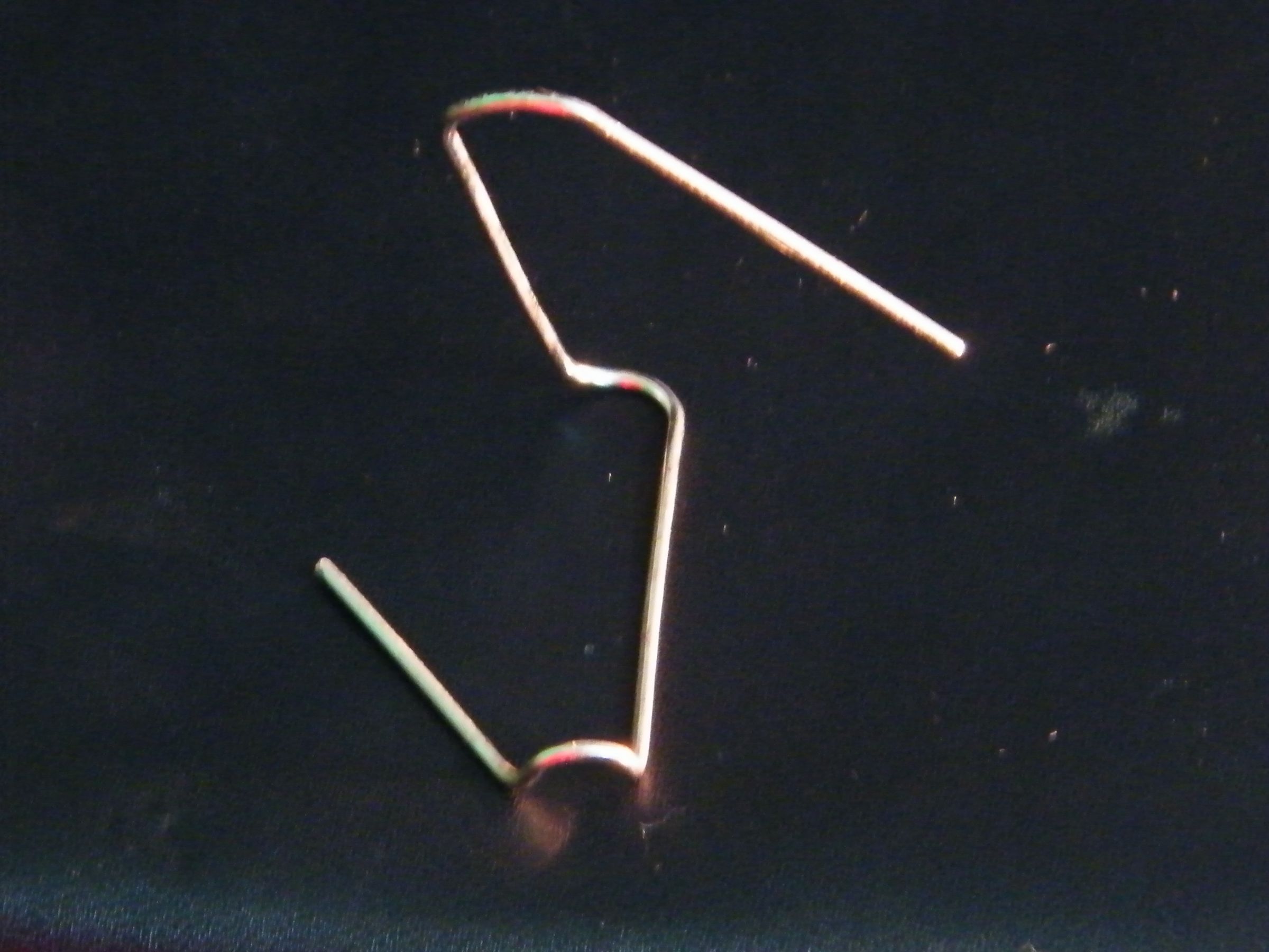 DIY Phone Stand - Paper Clip Mobile Phone Stand - 2min, $0 Project : 5 ...