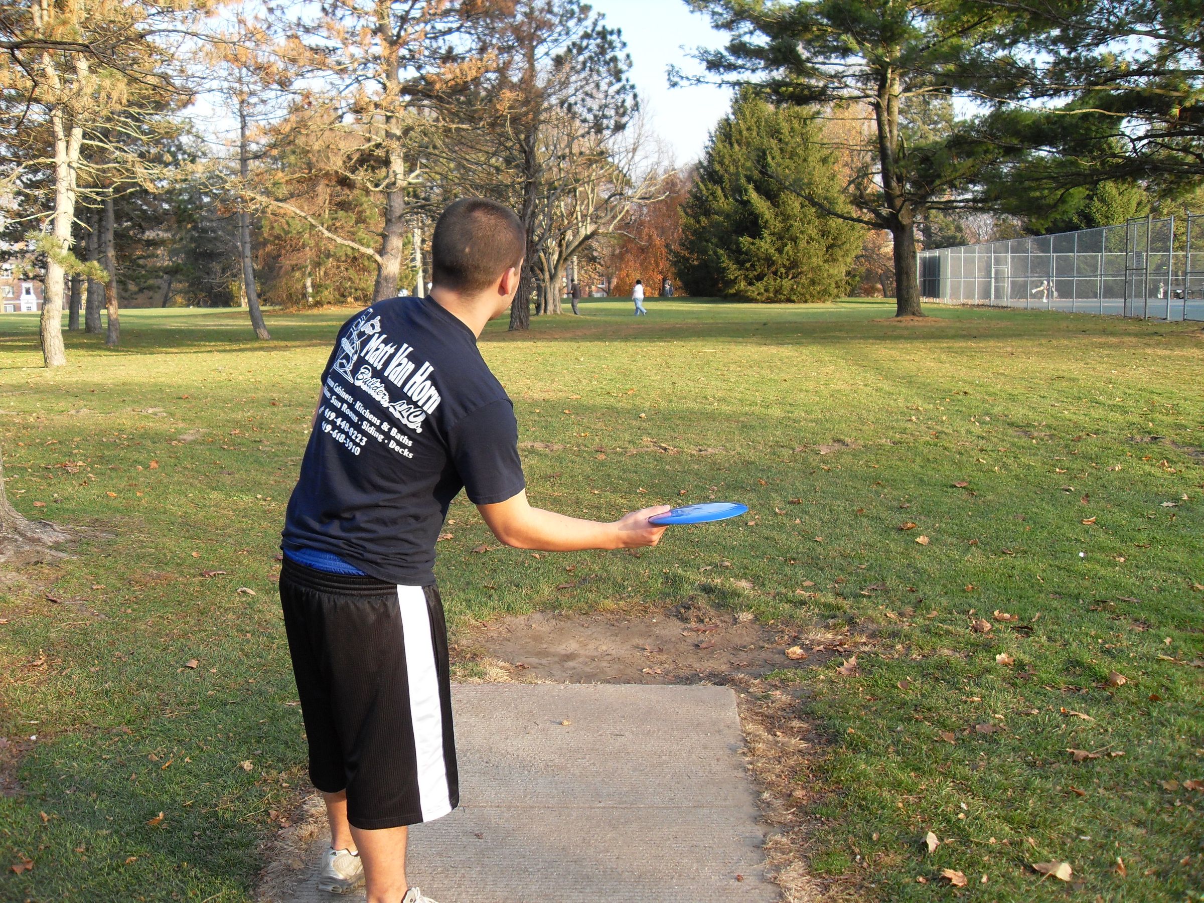 How to Play Disc Golf : 28 Steps - Instructables