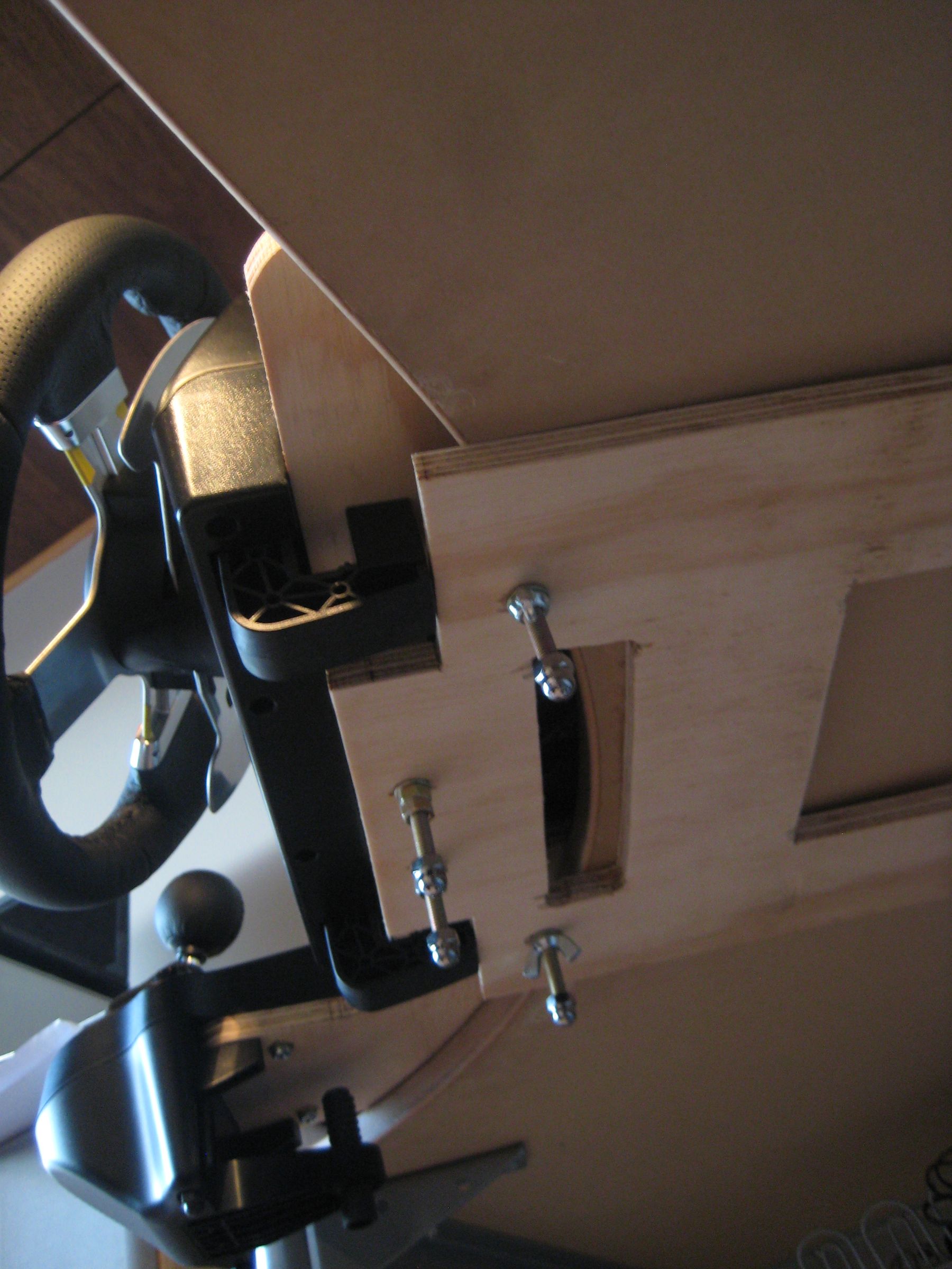 PC Steering Wheel Desk Mount : 5 Steps - Instructables