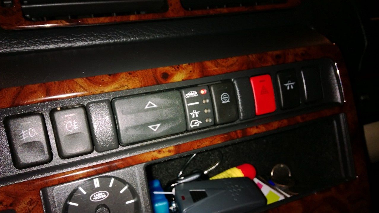 How to Service the Transmission on a P38 Range Rover 4.6 : 6 Steps ...