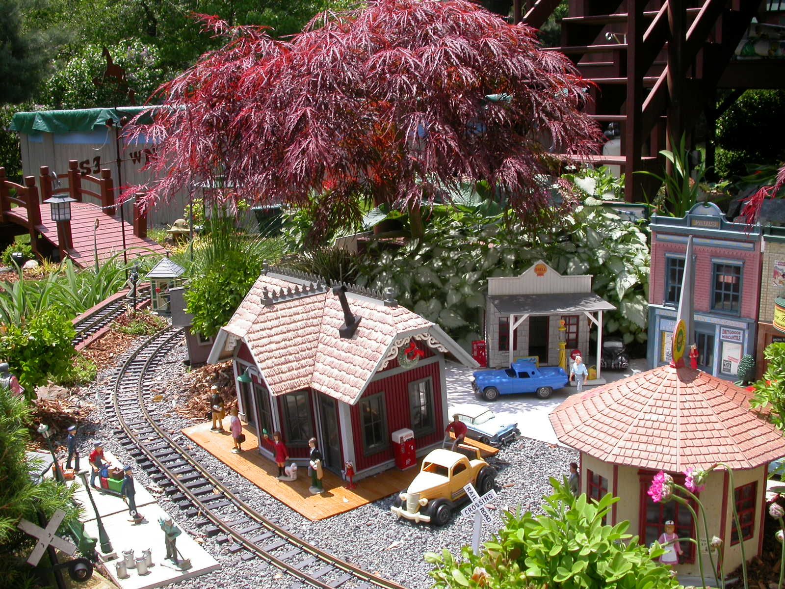 My Backyard Garden Railway (with Pictures) - Instructables