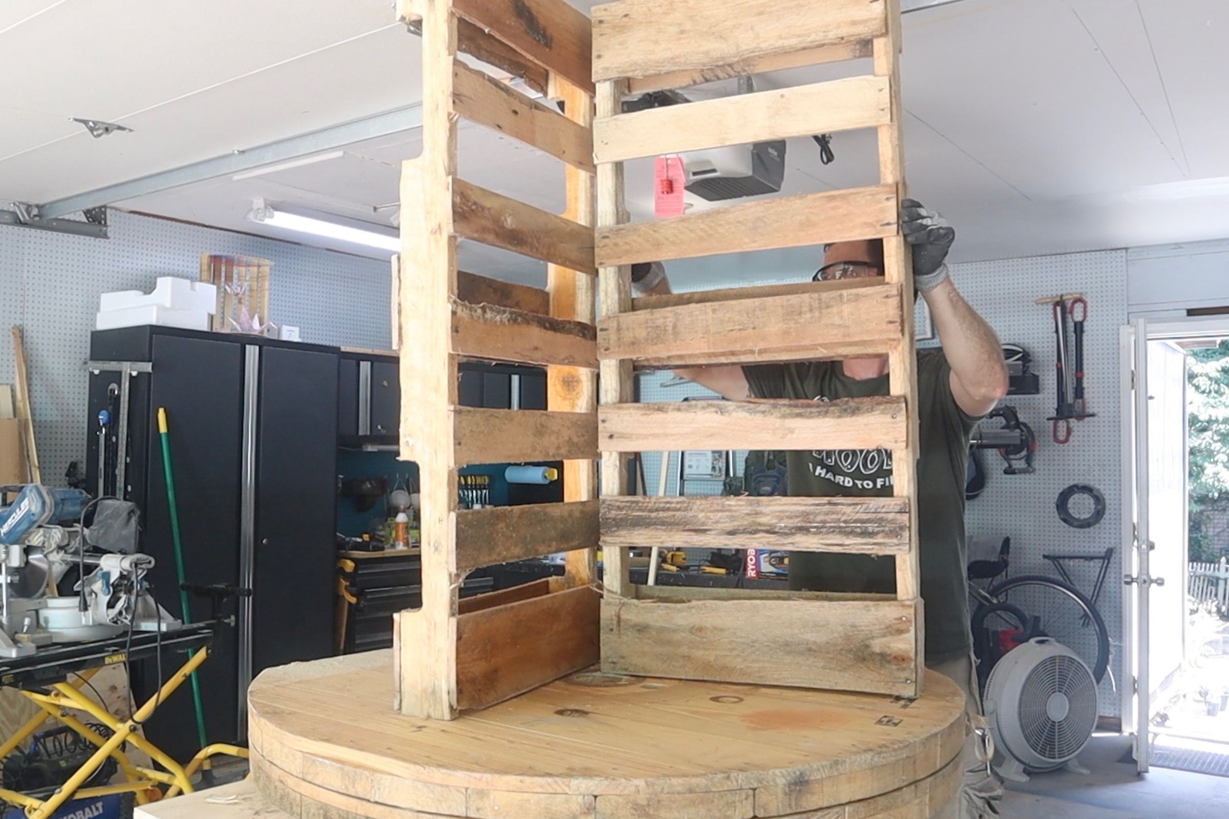 Cable Spool Pallet Bench - DIY Outdoor Seating! : 10 Steps (with ...