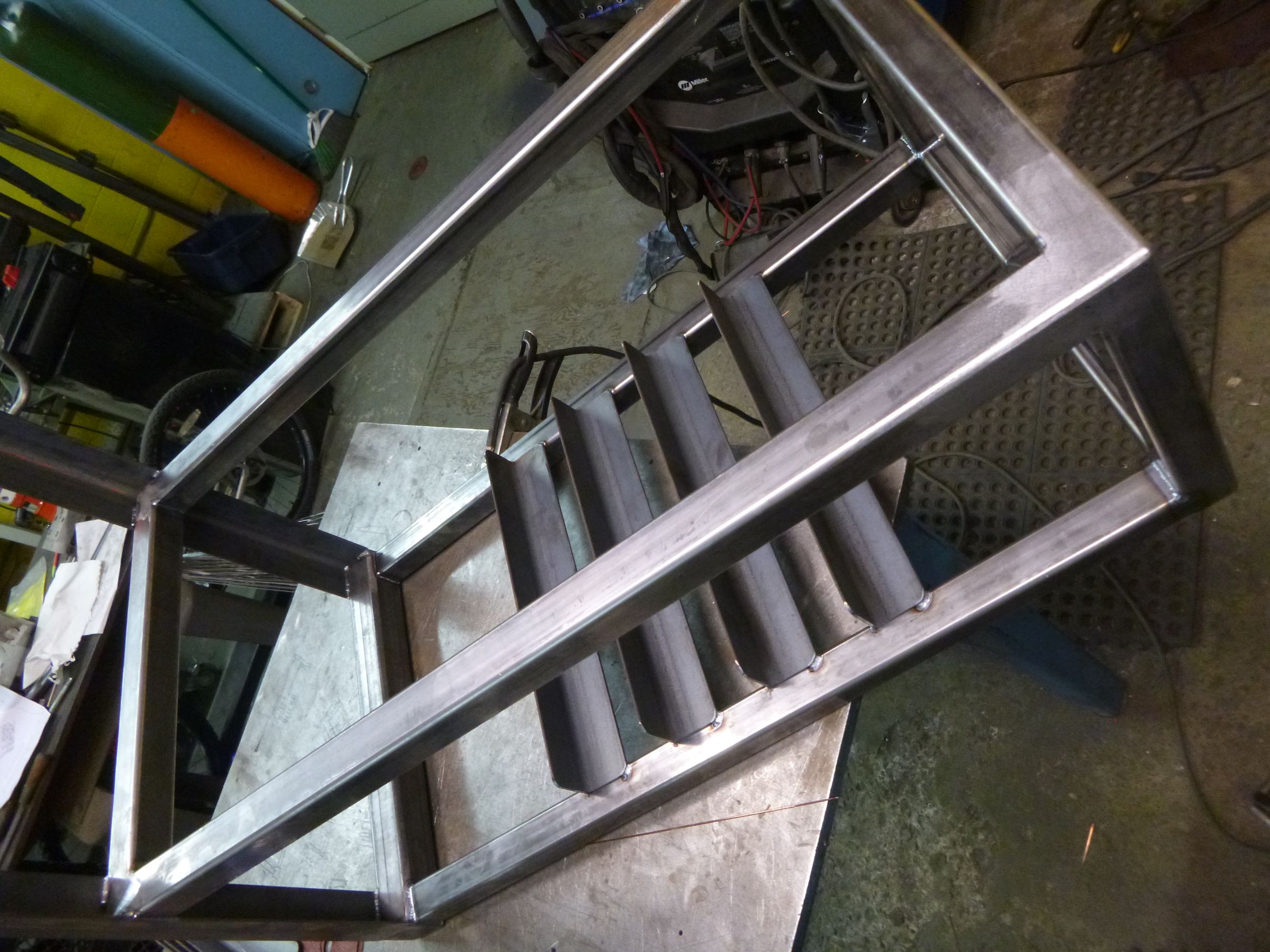 Rolling Tool Cart With Shelves : 9 Steps (with Pictures) - Instructables