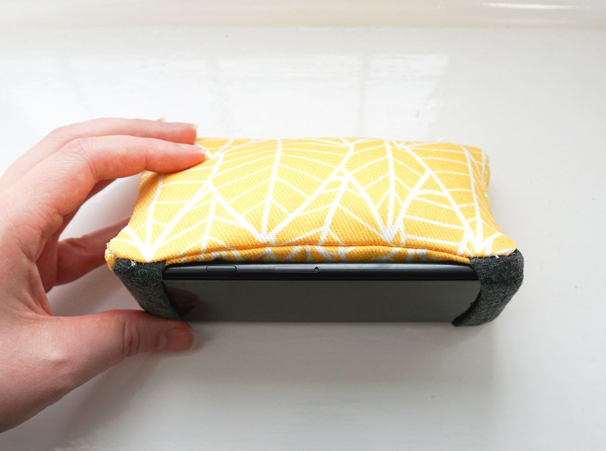 DIY Phone Holder | How to Sew a Triangular Stand for Your Mobile : 11 ...
