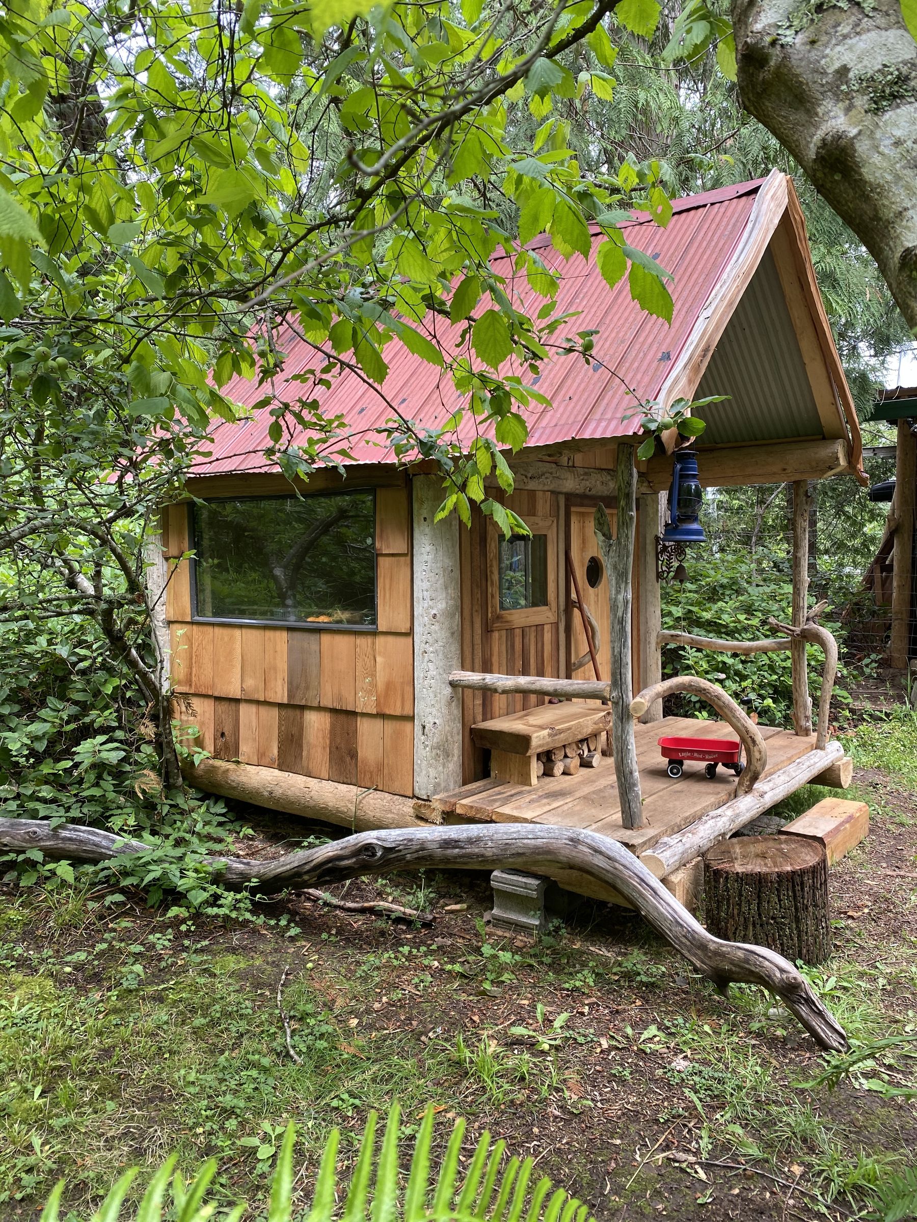 Rustic DIY Play House : 5 Steps (with Pictures) - Instructables
