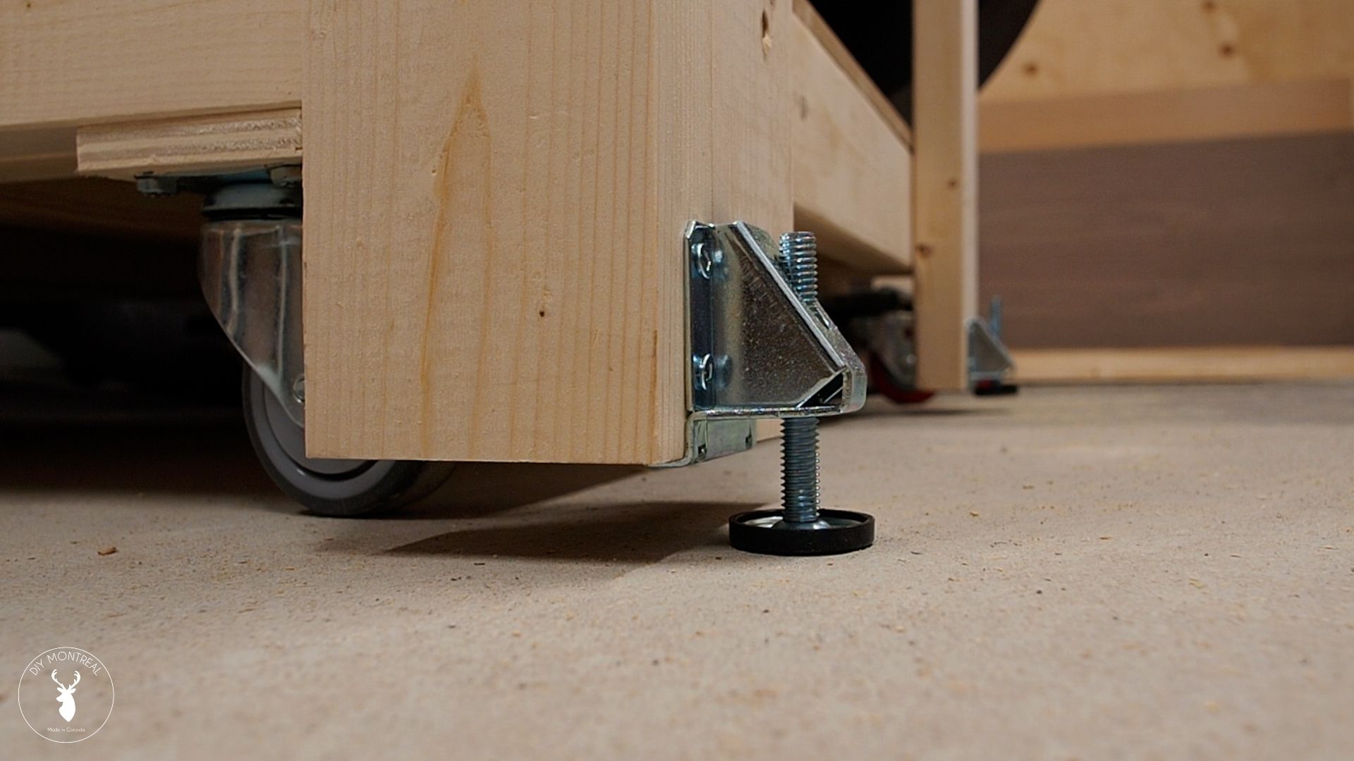 Mobile Workbench / Outfeed Table : 9 Steps (with Pictures) - Instructables