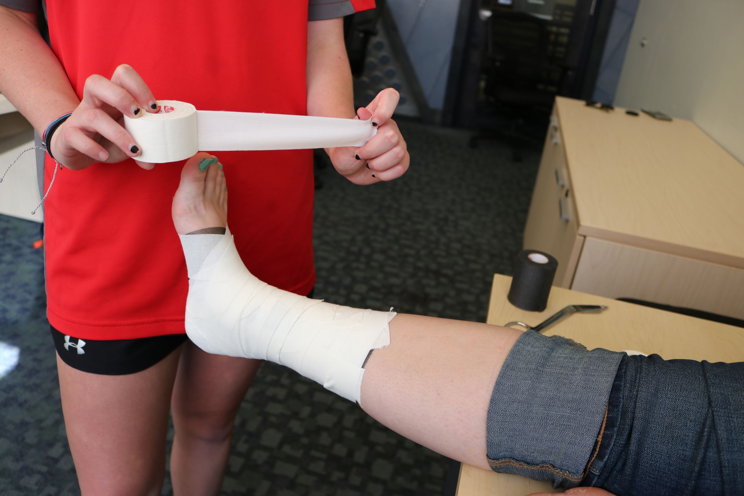 Ankle Taping Made Easy : 17 Steps (with Pictures) - Instructables