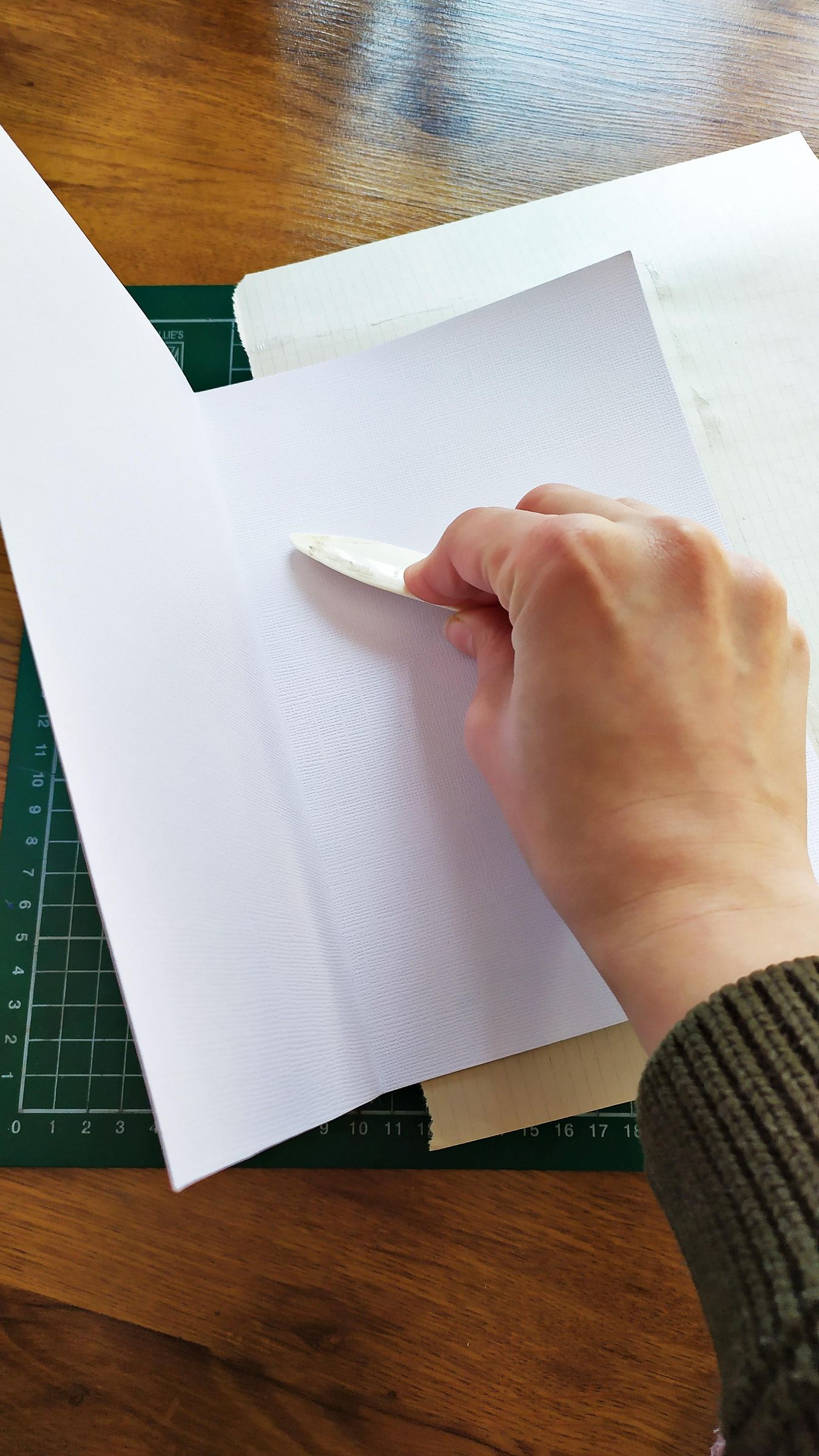 How to Easily Rebind Any Book With Fabric : 10 Steps (with Pictures ...