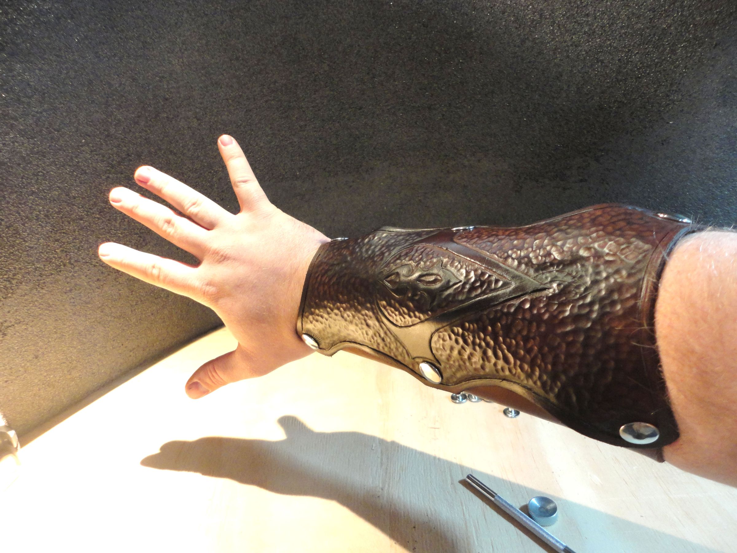 Assassin's Creed Hidden Blade - Functional Prop!! : 13 Steps (with ...