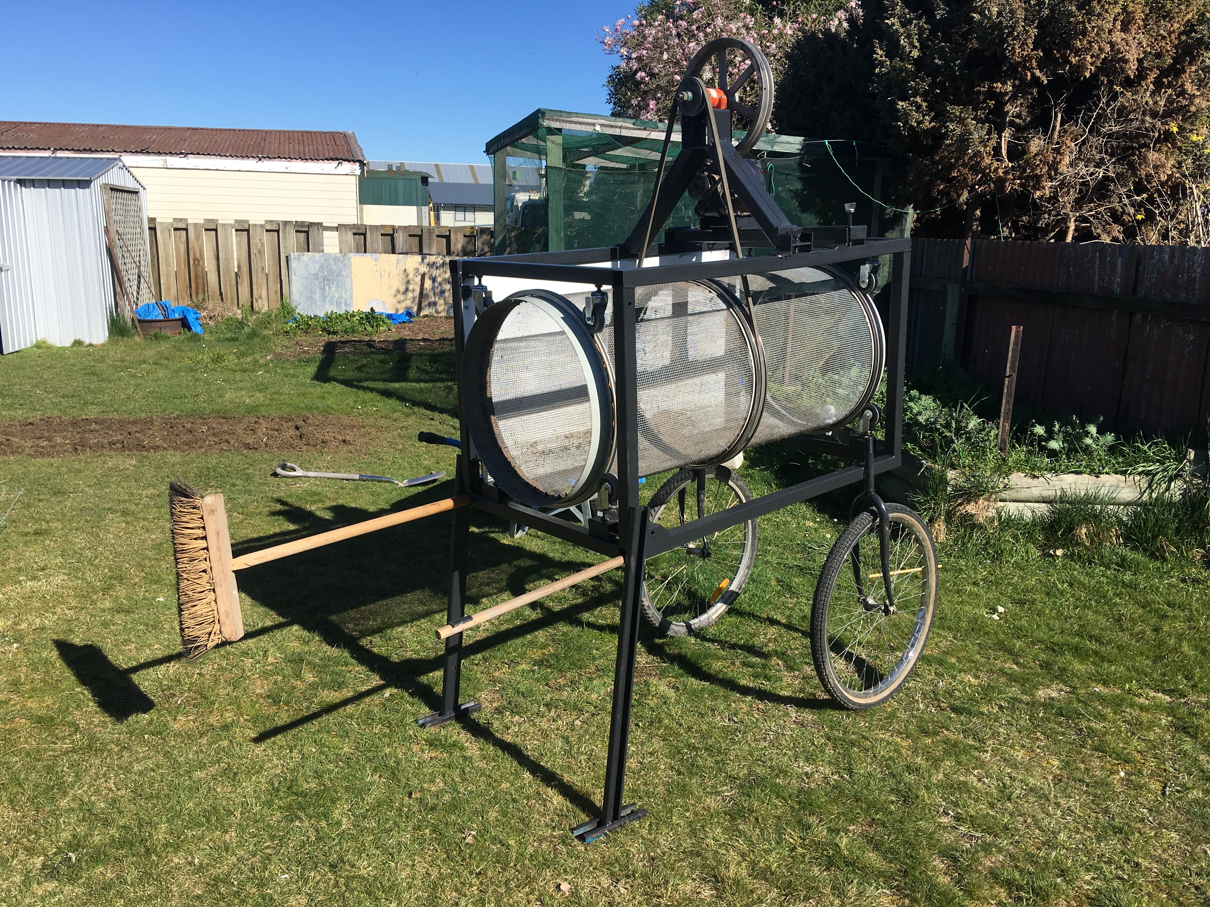 Building a Soil Sifter / Rotary Trommel : 7 Steps (with Pictures ...