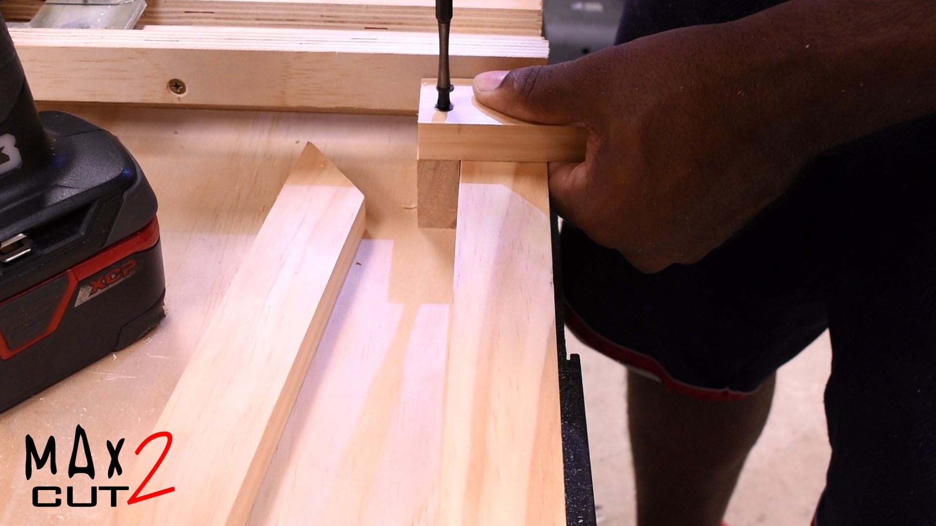 MAX CUT 2 Circular Saw Crosscut & Miter Jig : 11 Steps (with Pictures ...