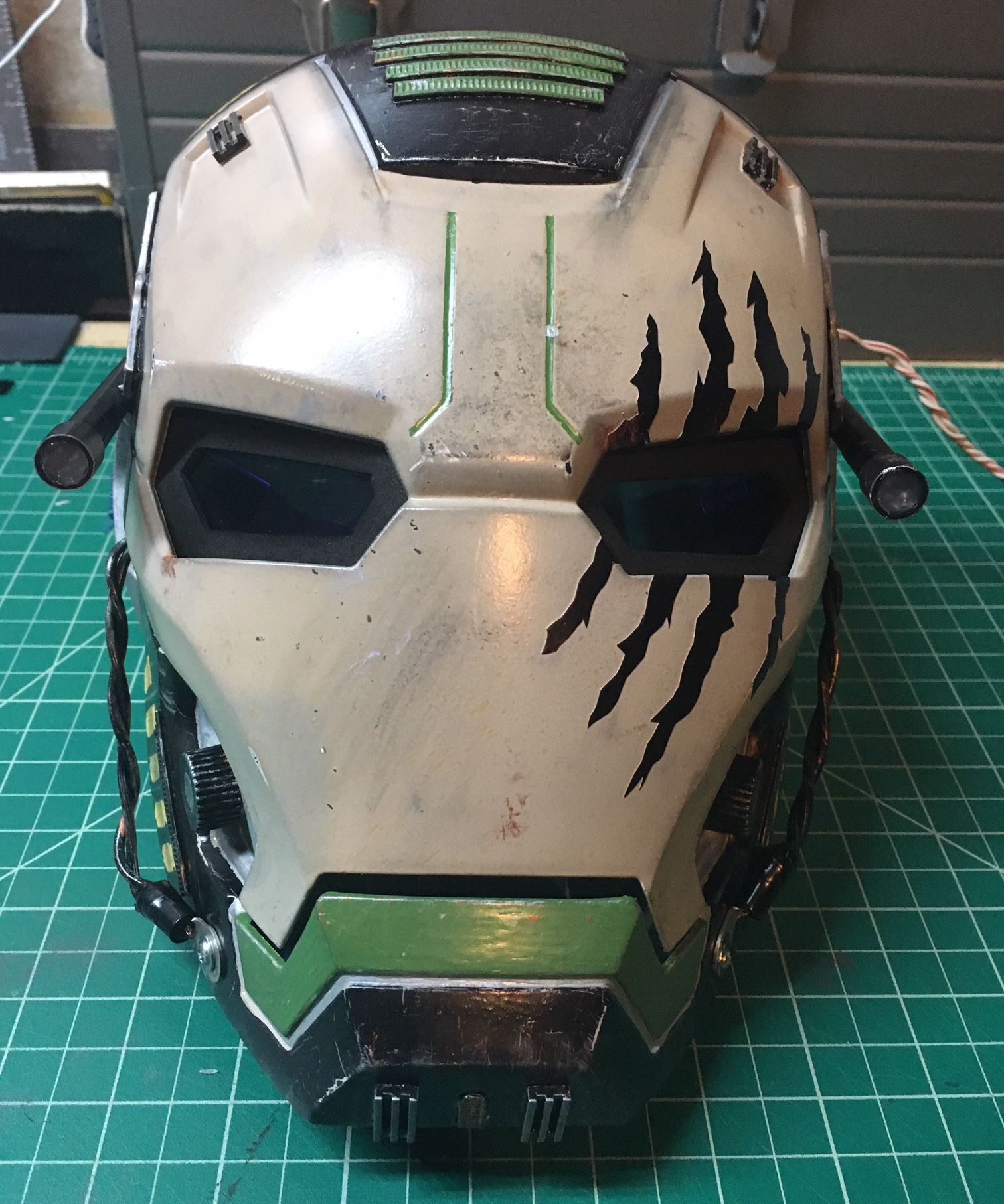 Iron Man Mask Repaint & Mod : 11 Steps (with Pictures) - Instructables