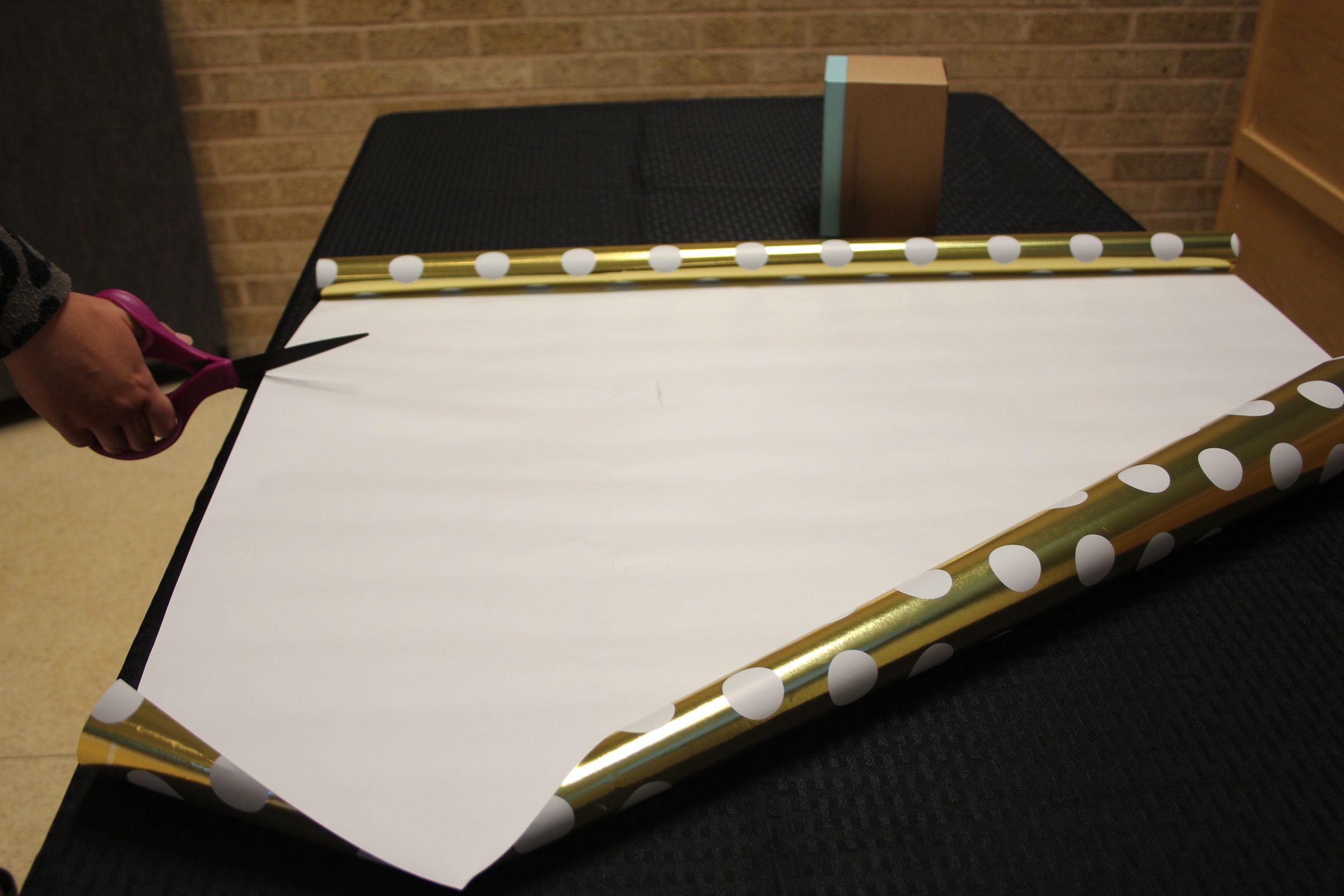 How to Wrap a Box Present : 10 Steps (with Pictures) - Instructables